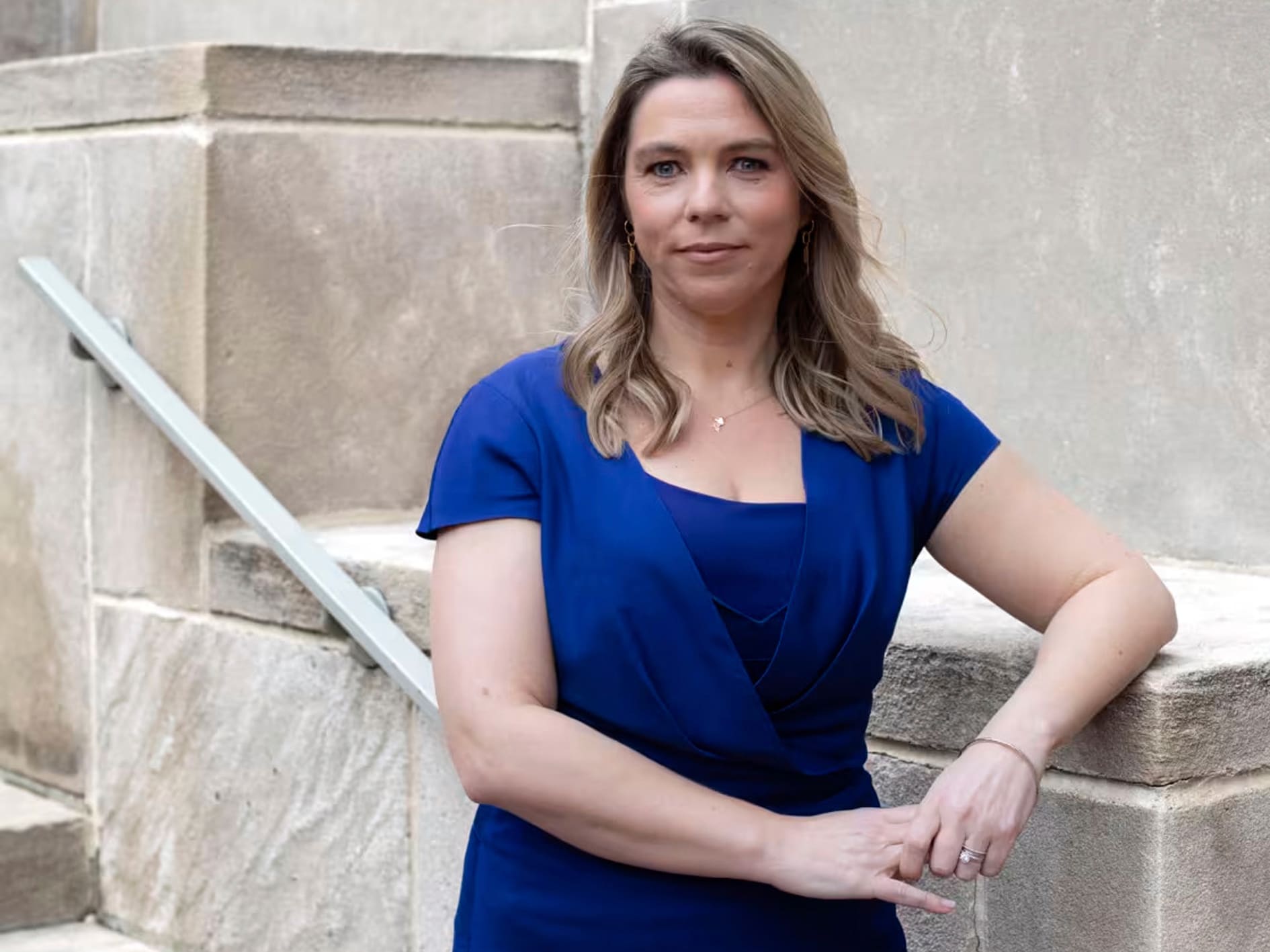 Oud-medewerker schrijft een omstreden boek: ‘Facebook helpt de ...