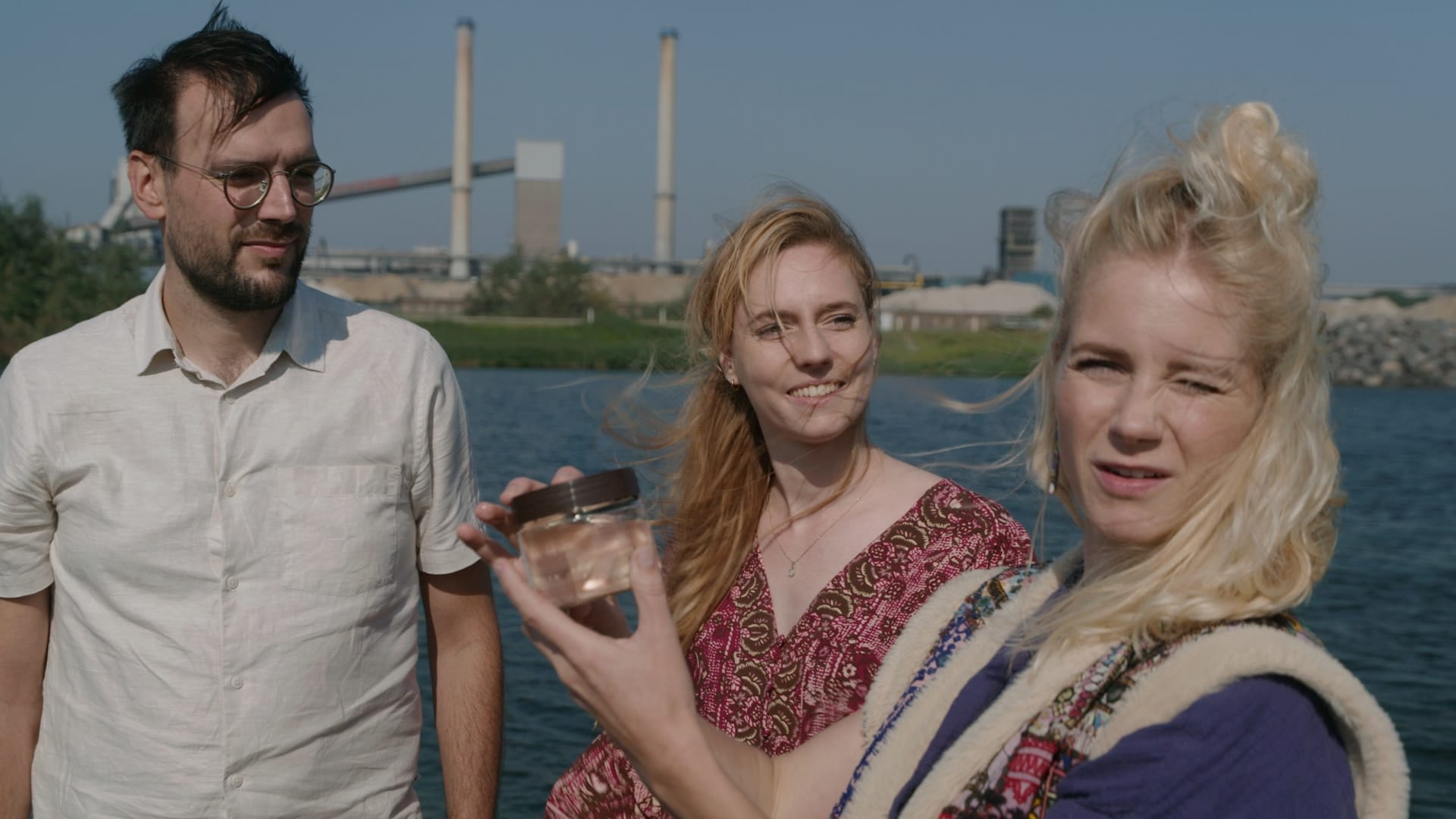 Het Klokhuis legt uit: wat is echt nieuws en wat gewoon een mening of ...