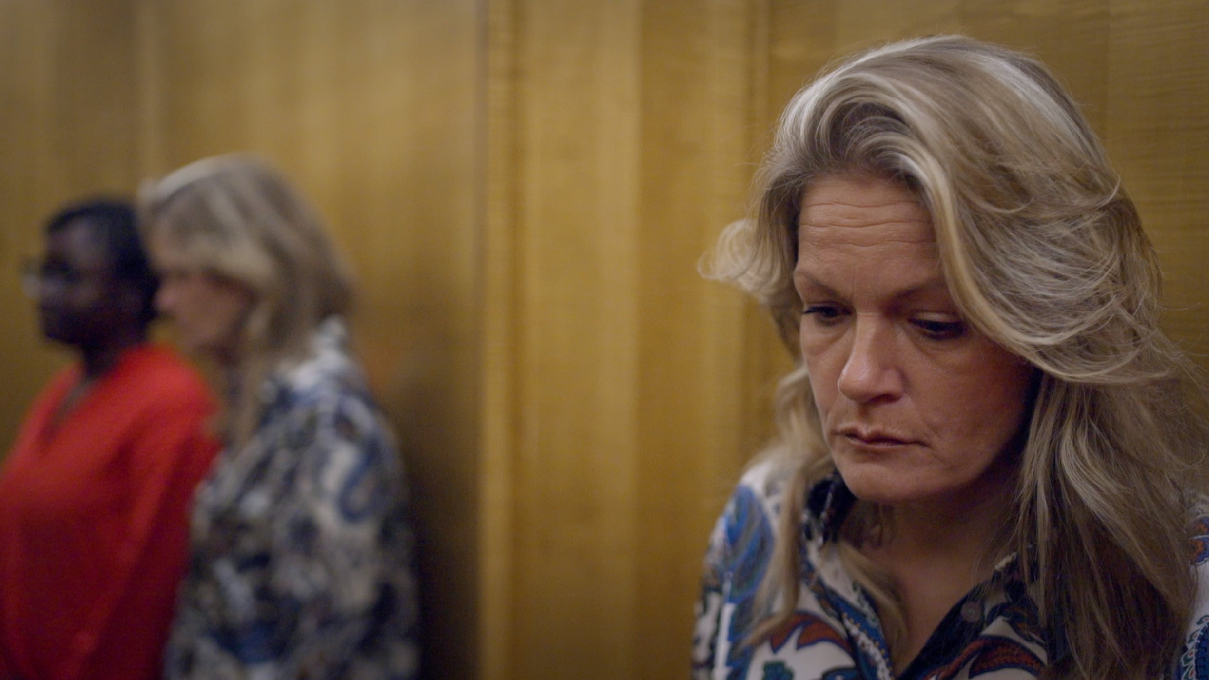 Wat er misgaat als je vader zich God waant | Trouw