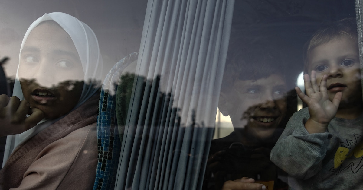 Tientallen mensen uit Gaza naar Nederland geëvacueerd, lot ...