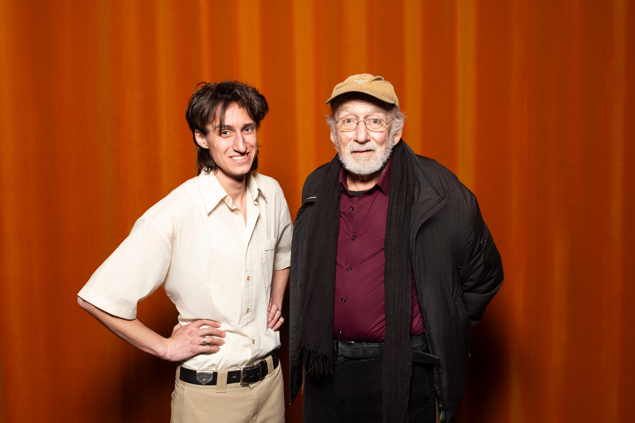 Wat acteur Hans Croiset (89) en theaterstudent Jona Kleine Schaars (24 ...