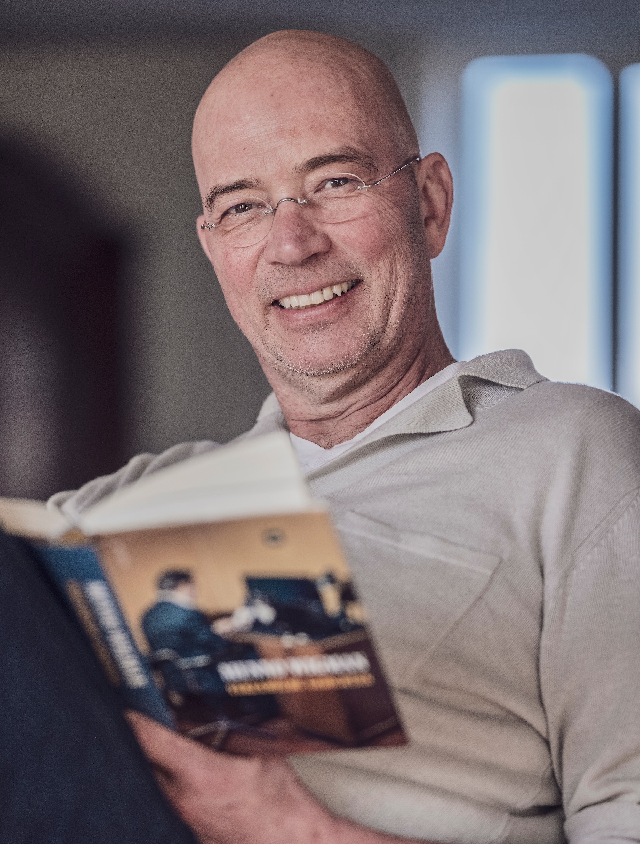 Tommy Wieringa’s roman Joe Speedboot is nu ook in simpele taal te lezen ...