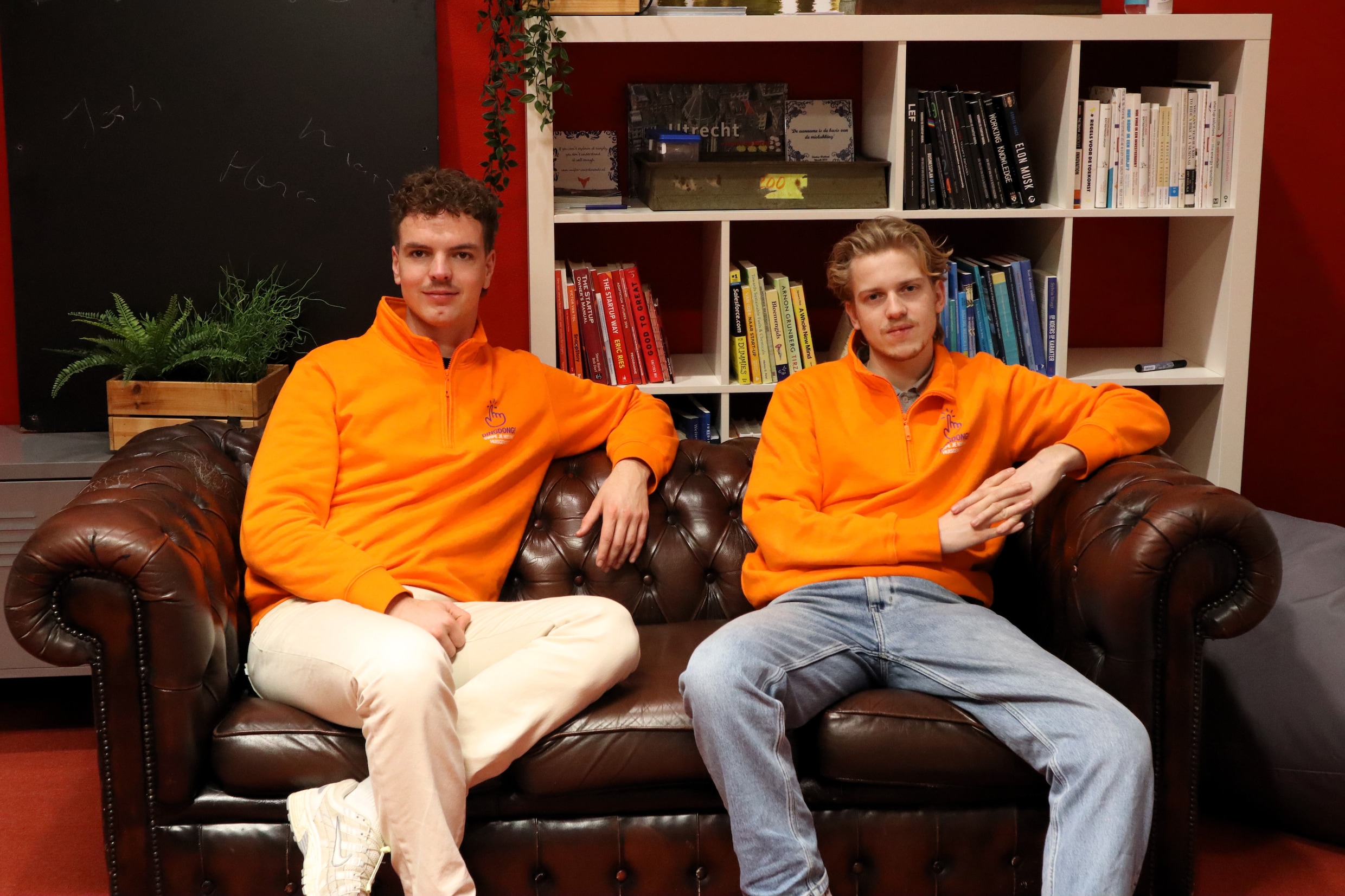 Swipe naar rechts voor je nieuwe huisgenoot of kamer | Trouw