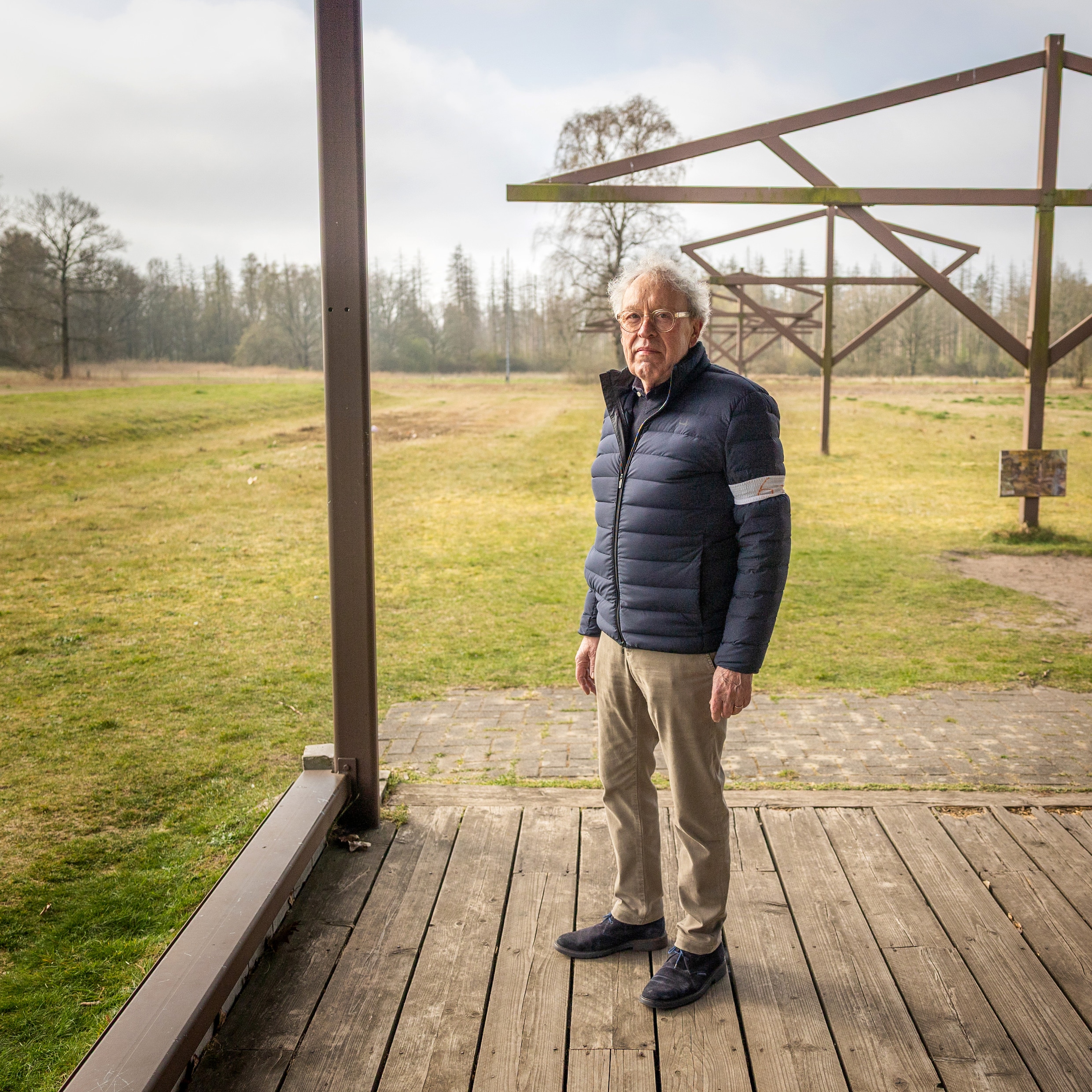 Na tachtig jaar loopt Ab van Doorn (78) dezelfde deportatiemars als ...