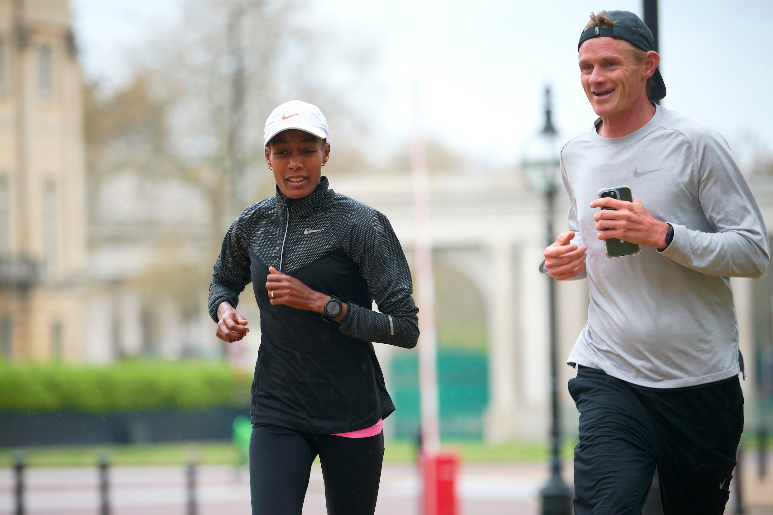 Hij was dakloos, werd missionaris, en nu is Tim Rowberry de coach van ...