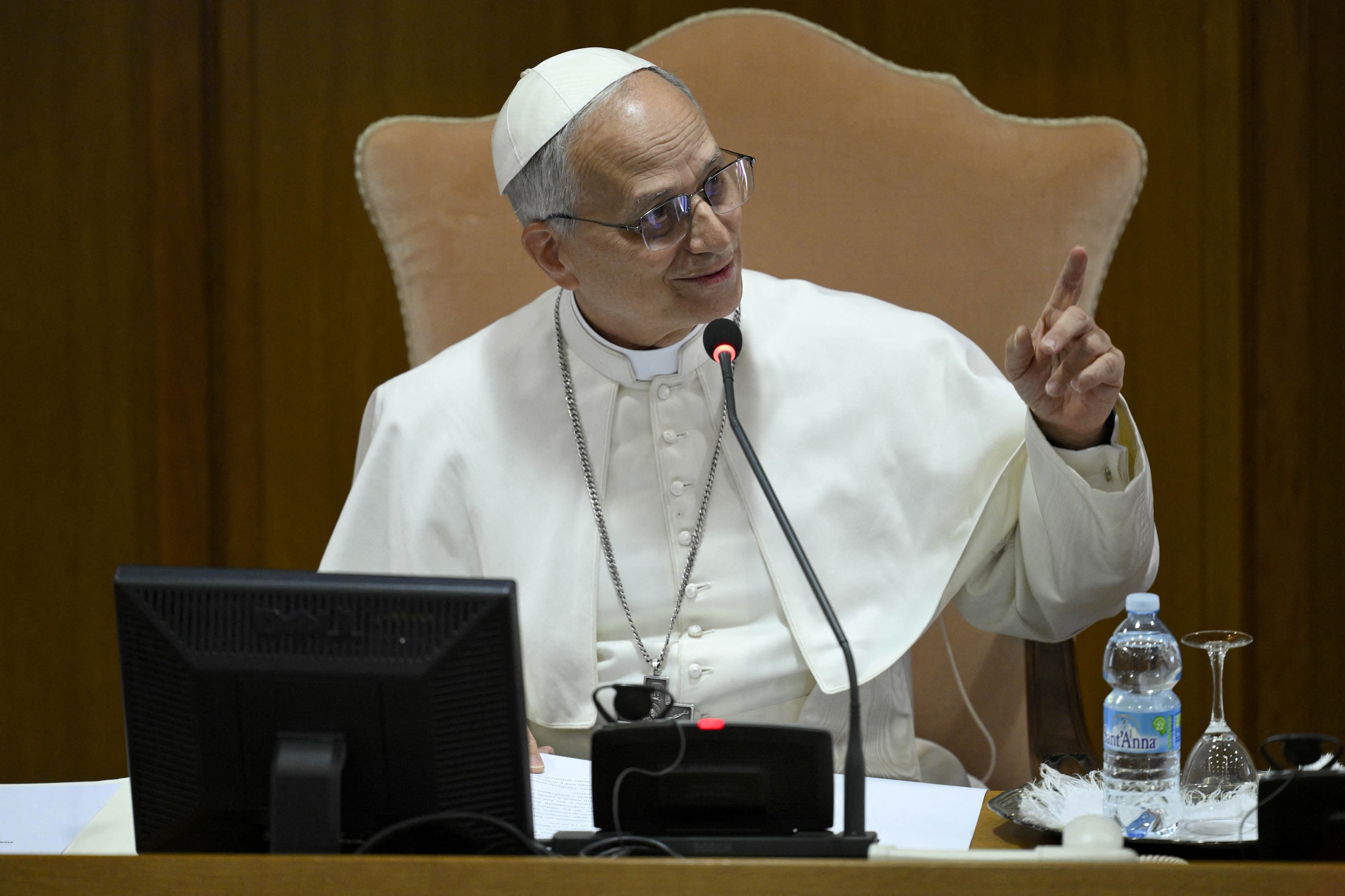 Liveblog paus Leo XIV: Vicepresident VS Vance spreekt nieuwe paus Leo ...