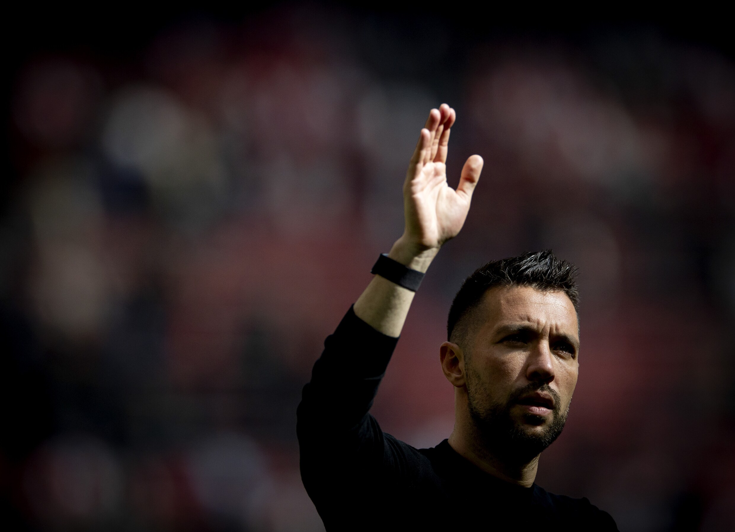 Onrust bij Ajax lijkt terug na vertrek van trainer Farioli | Trouw