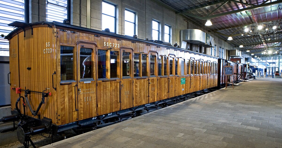 In Nederlands eerste treinen kon een derdeklaskaartje een nat pak ...