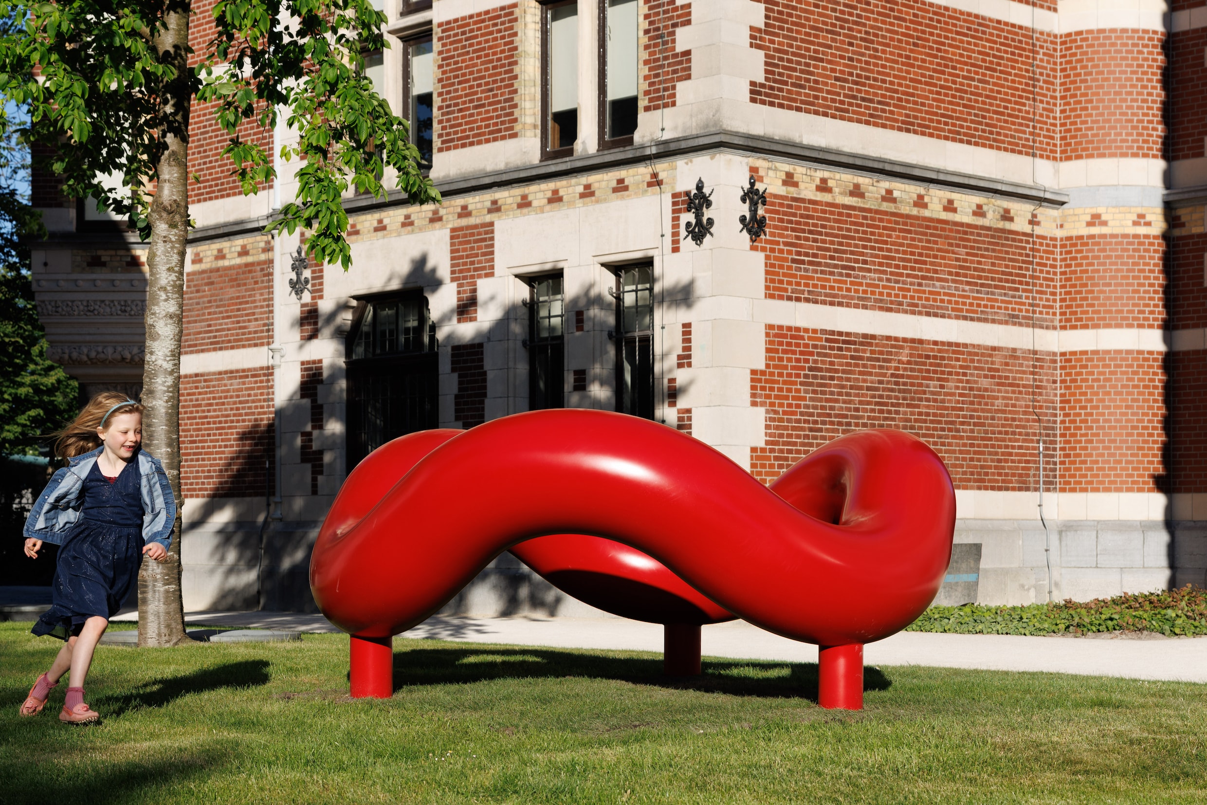 Speeltoestel of sculptuur? Isamu Noguchi maakte kunst die je ‘met ...