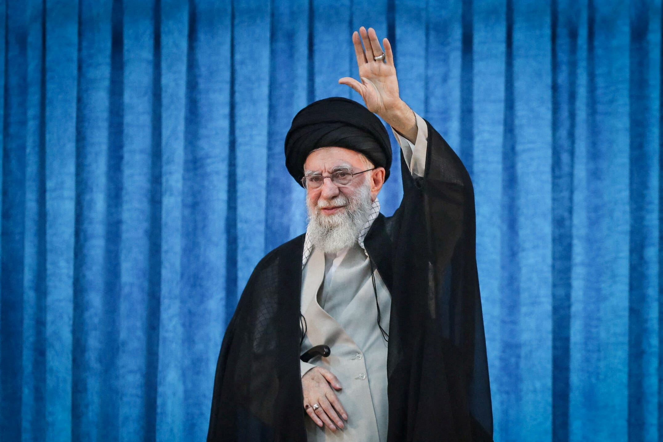 Ayatollah Khamenei staat voor zijn grootste uitdaging in bijna veertig ...