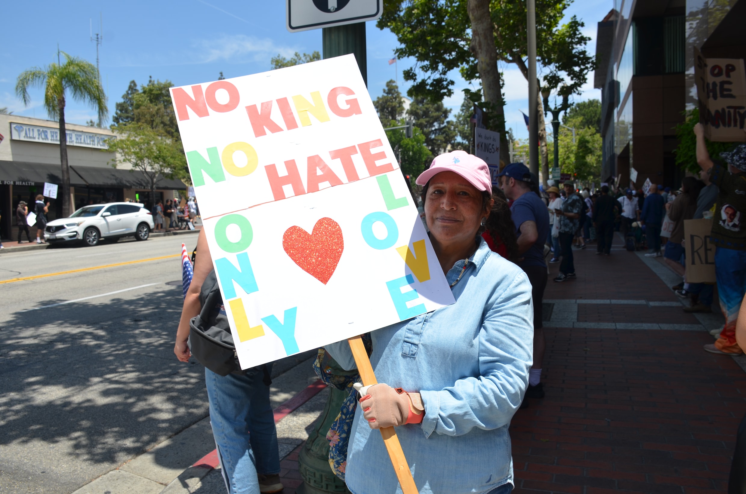 Miljoenen Amerikanen demonstreren tegen Trump: ‘Hij heeft van mij een ...