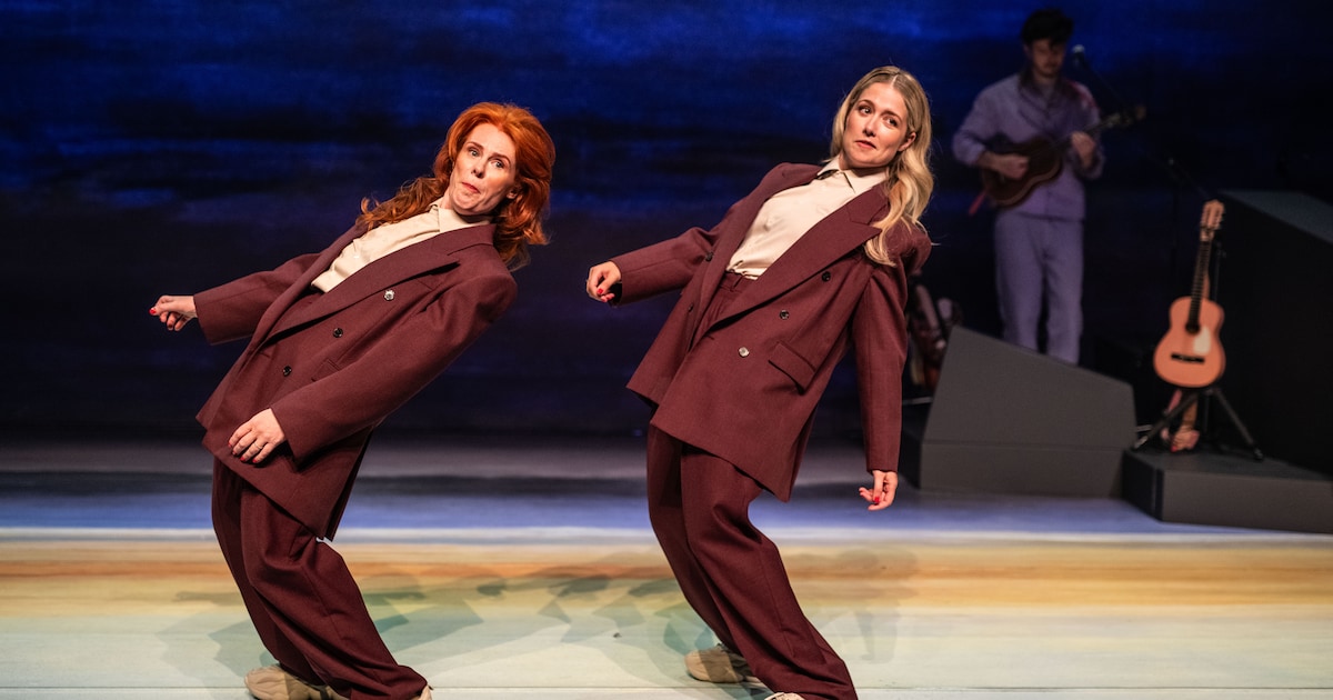 Cabaretduo Yentl en de Boer balanceert behendig tussen buiten- en binnenwereld | Trouw