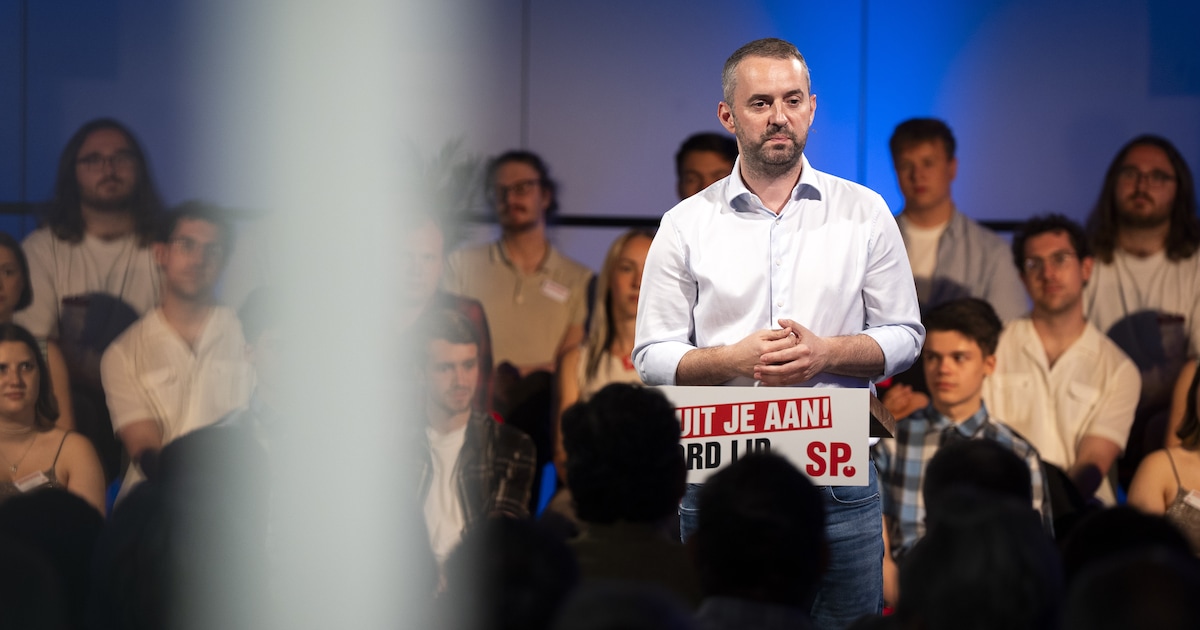 Jimmy Dijk benadrukt op partijraad SP de verschillen met PVV. ‘Het zijn ...