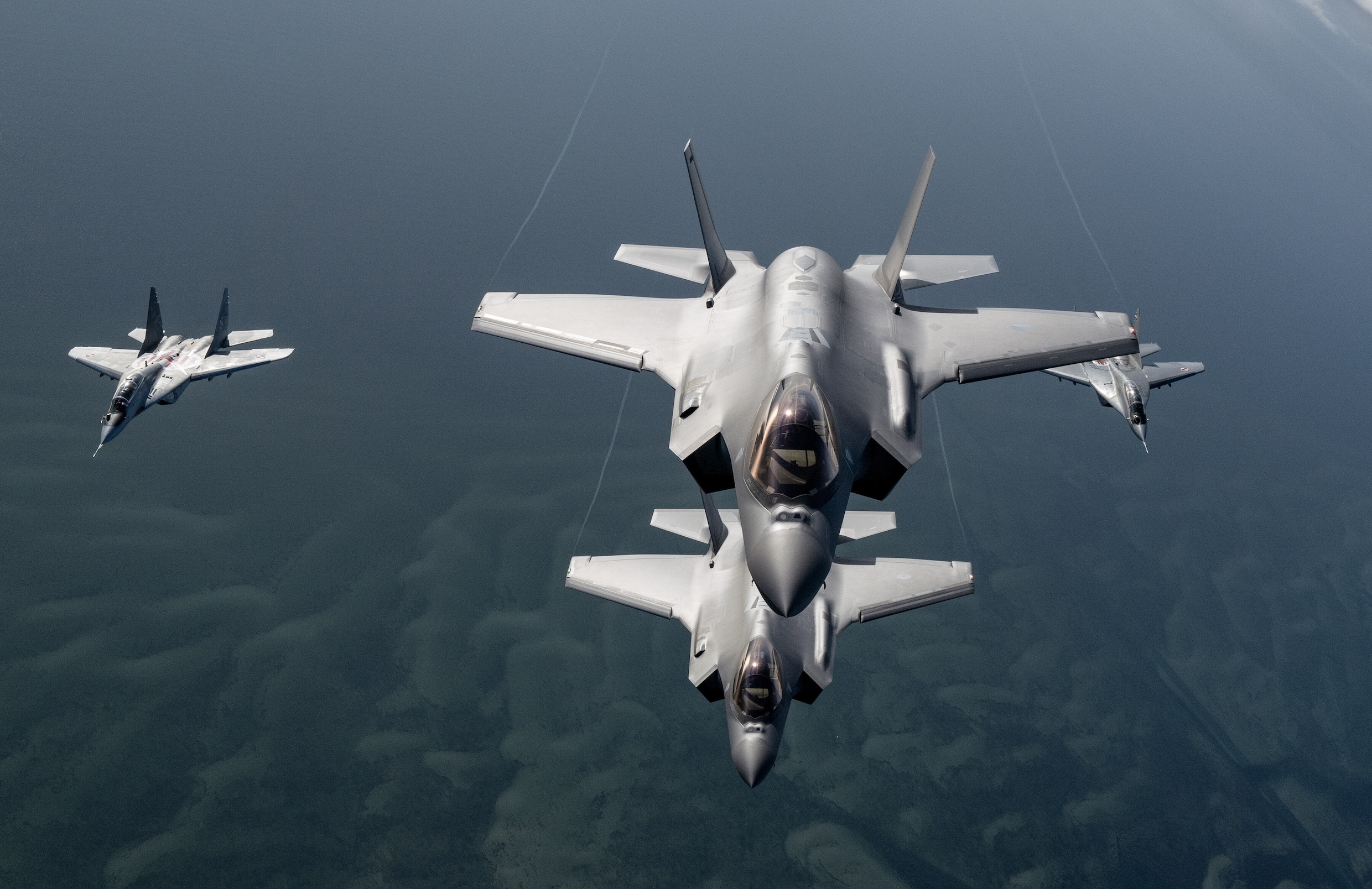 Nederlandse F-35’s naar Polen voor bewaking materieel voor Oekraïne | Trouw