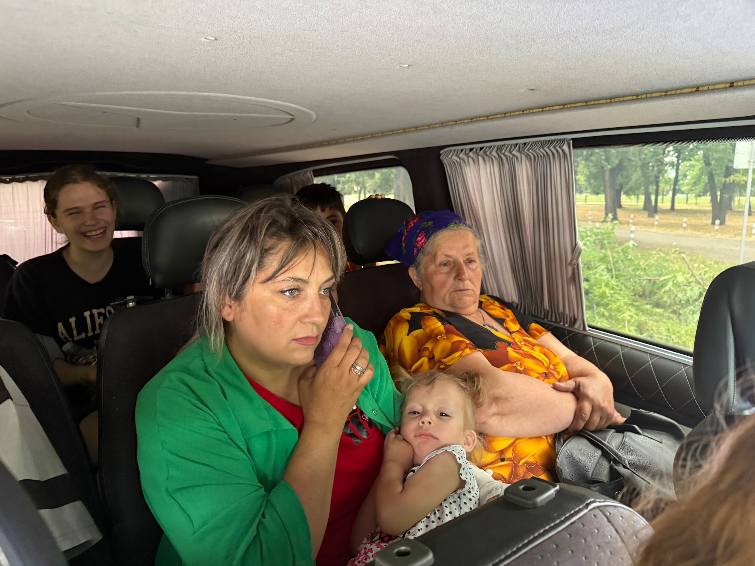 ‘De oorlog nadert’, dus moet het gezin van Natalia Bronnikova snel weg ...