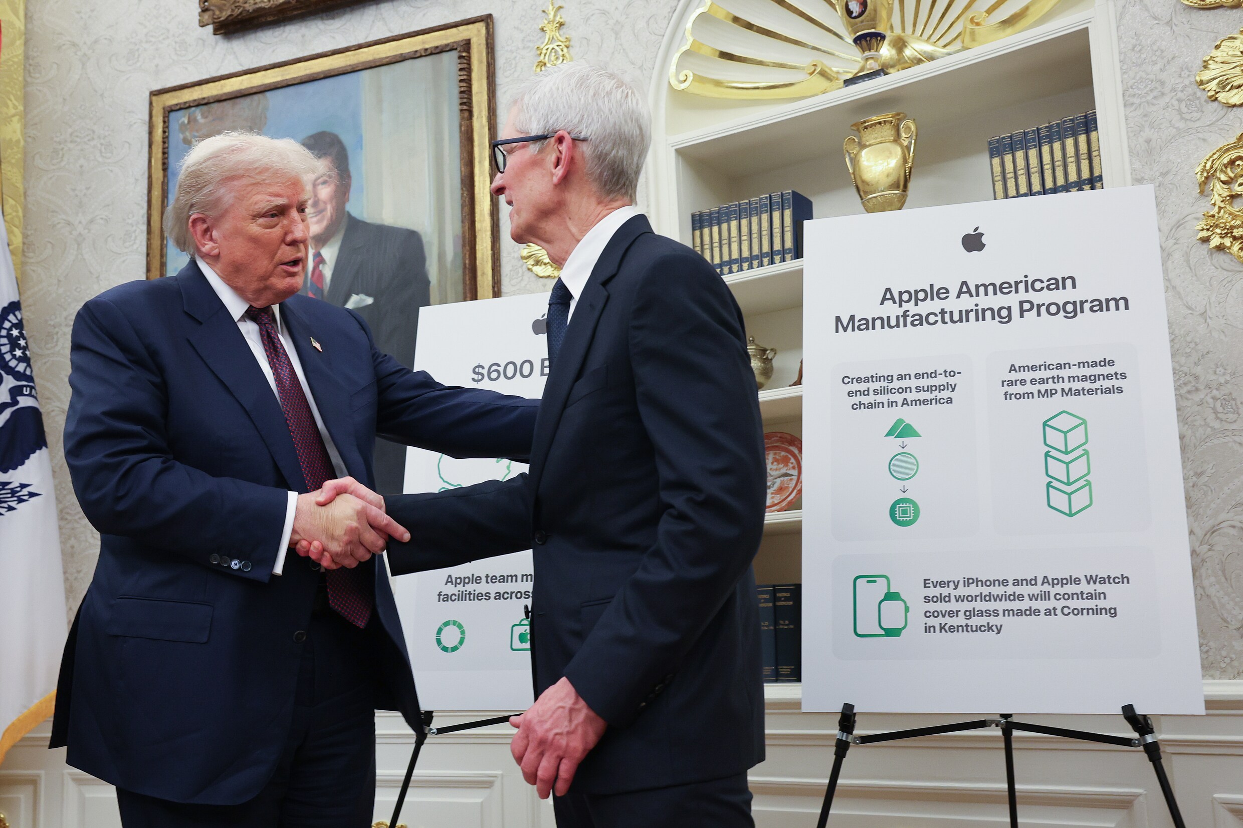 Live VS: Washington Post: Trump wil ook in Chicago duizenden militairen ...