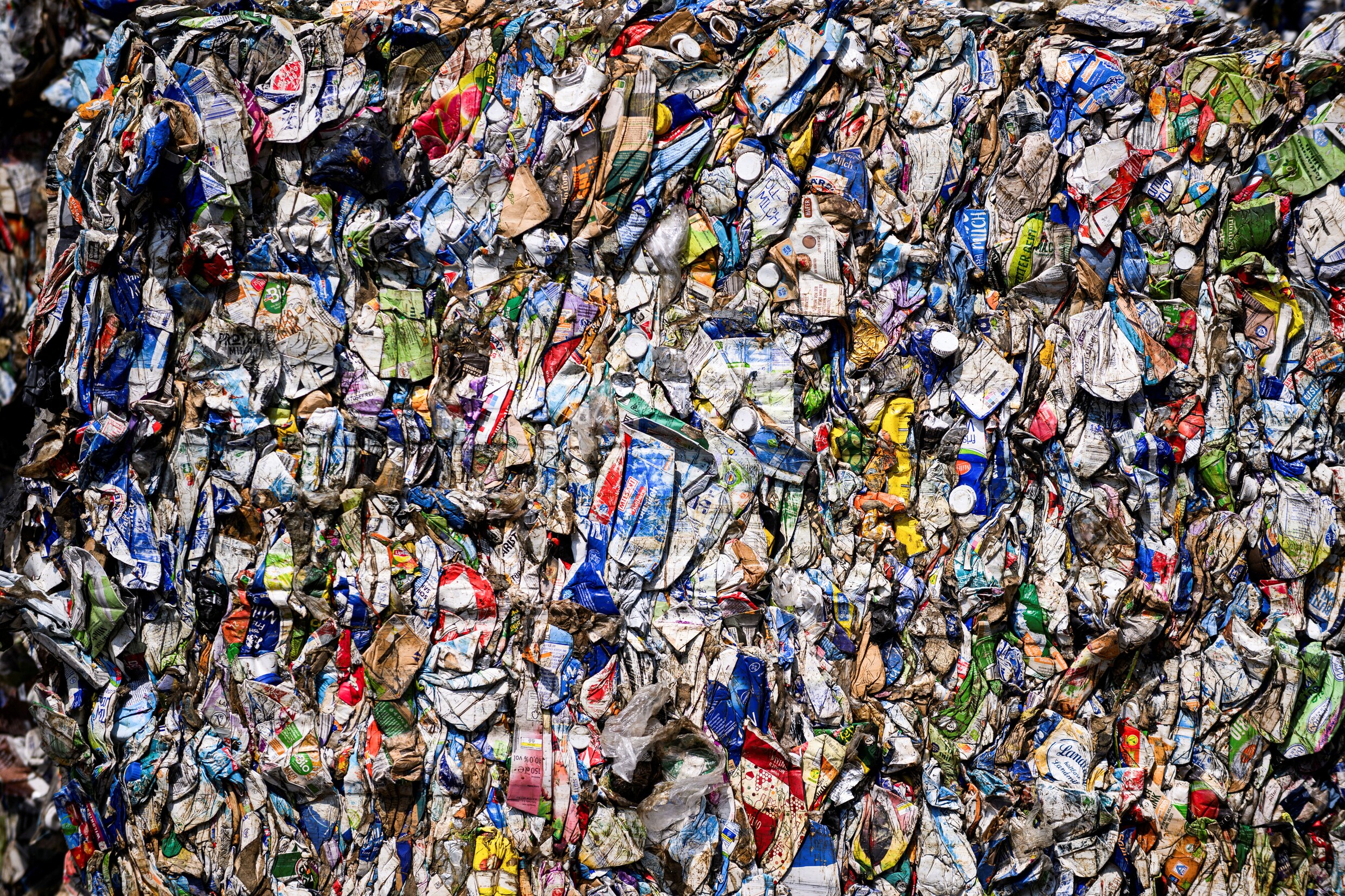 VN-top tegen vervuiling valt in het water. ‘Miljoenen tonnen plastic ...