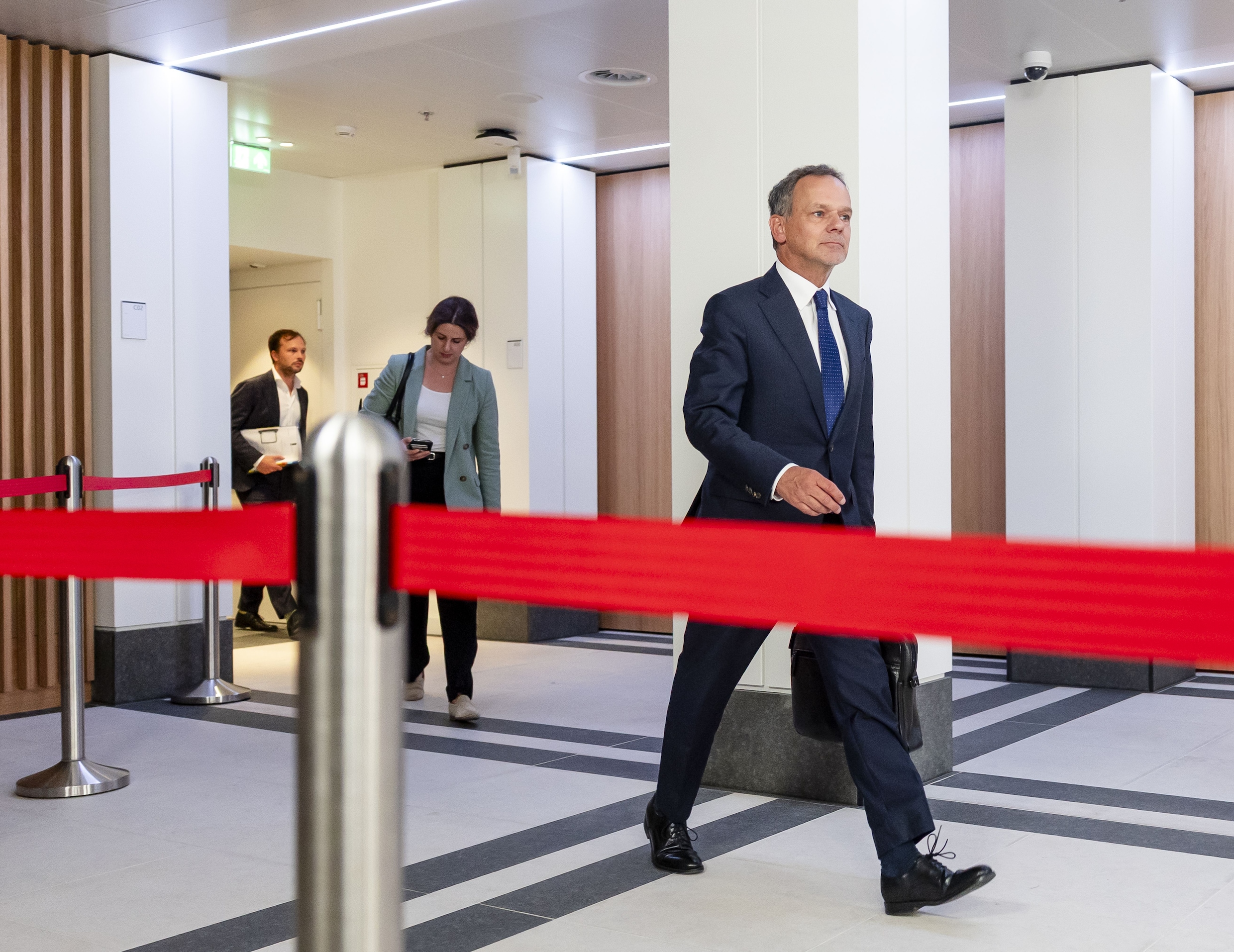 Na het opstappen van minister Veldkamp vertrekken alle NSC-ministers uit het kabinet | Trouw