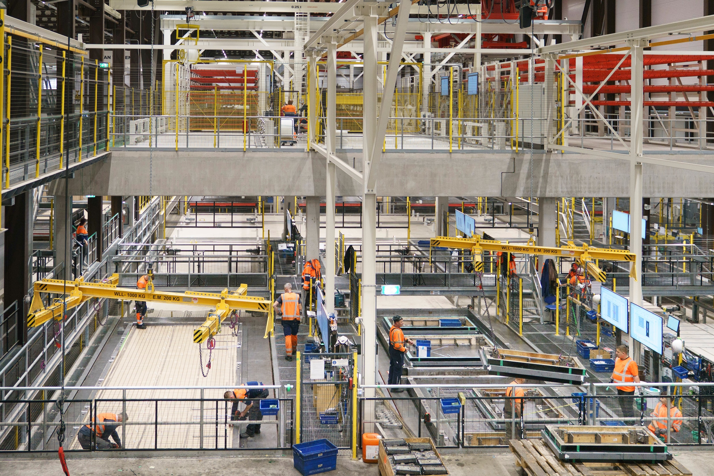 Industrieel bouwen neemt een vlucht: de complete gevel rijdt zo de ...