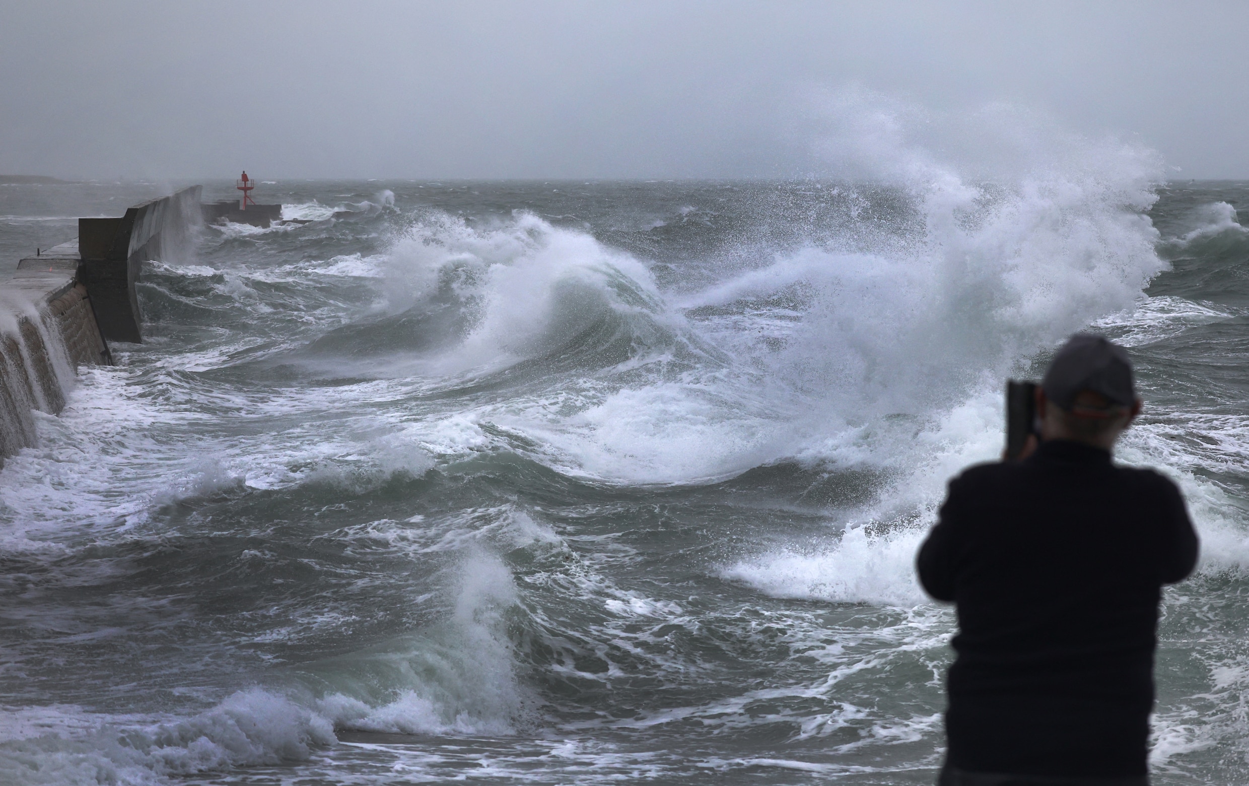 Nederland zet zich schrap voor storm Benjamin. ‘Verwacht een zware ...