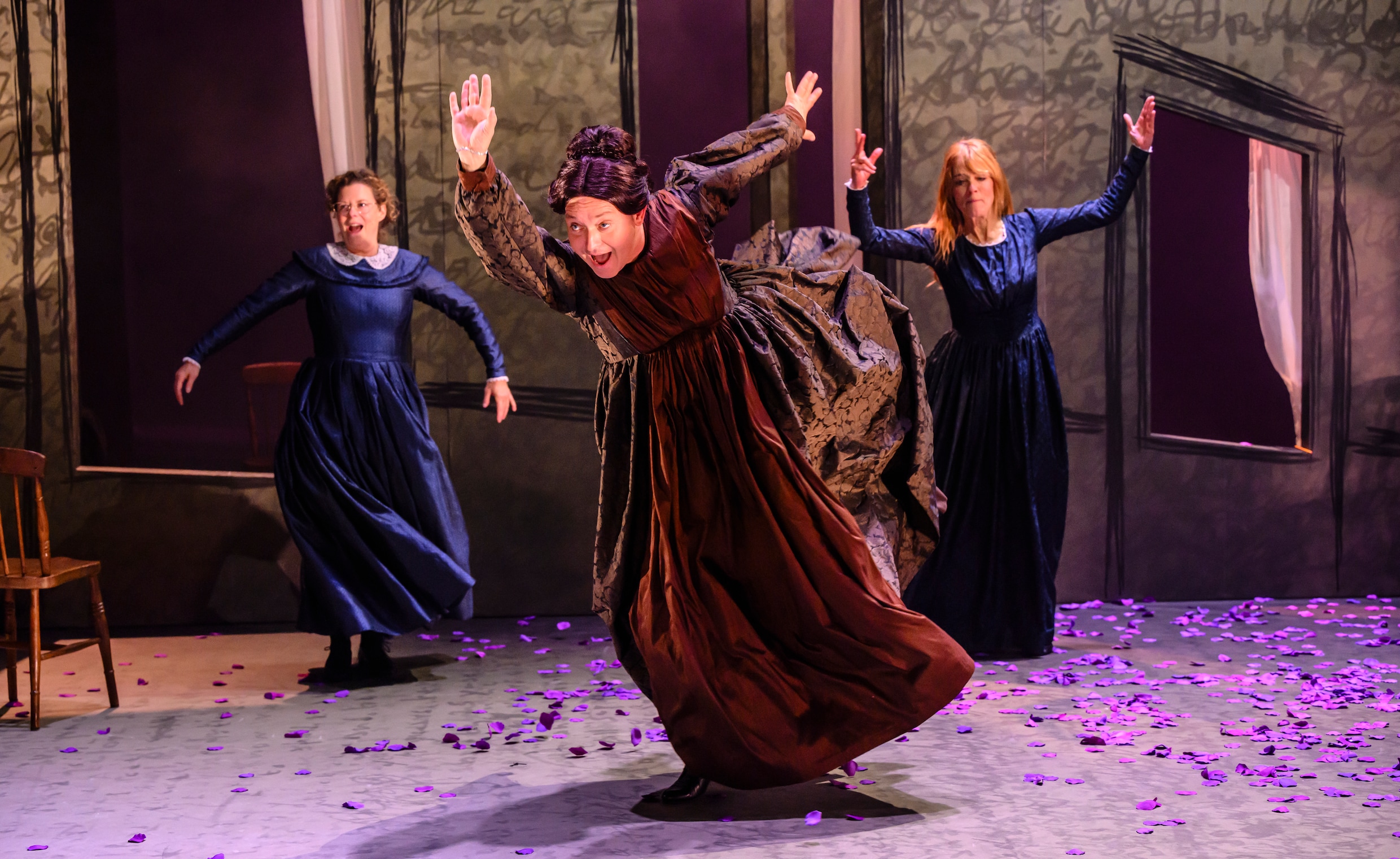 Muzikale komedie over de zussen Brontë: komisch of te plat? | Trouw