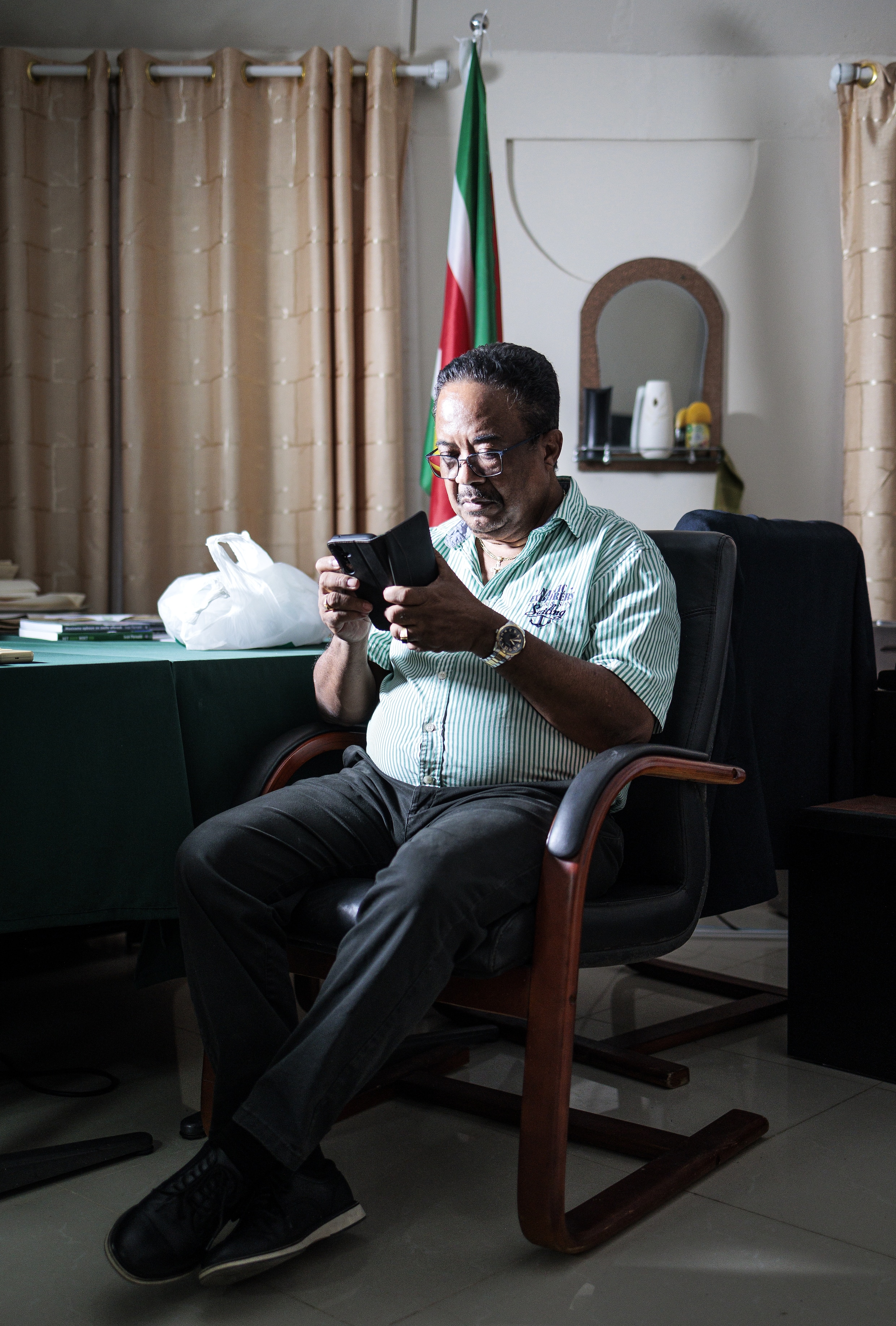 Surinaamse vicepresident Gregory Rusland: ‘We hadden als samenleving in ...