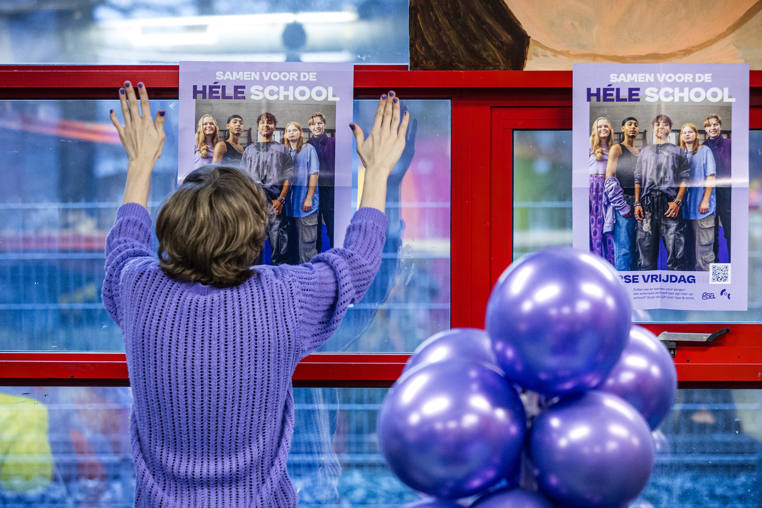 Paarse Vrijdag staat onder druk: ‘Mensen lopen om het regenboogzebrapad ...
