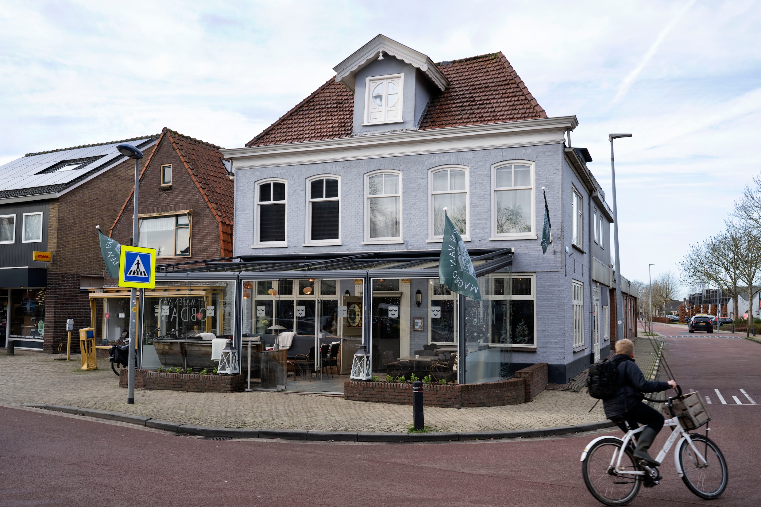 Dankzij Marise Leupen (19) heeft Obdam toch nog een eigen dorpscafé ...