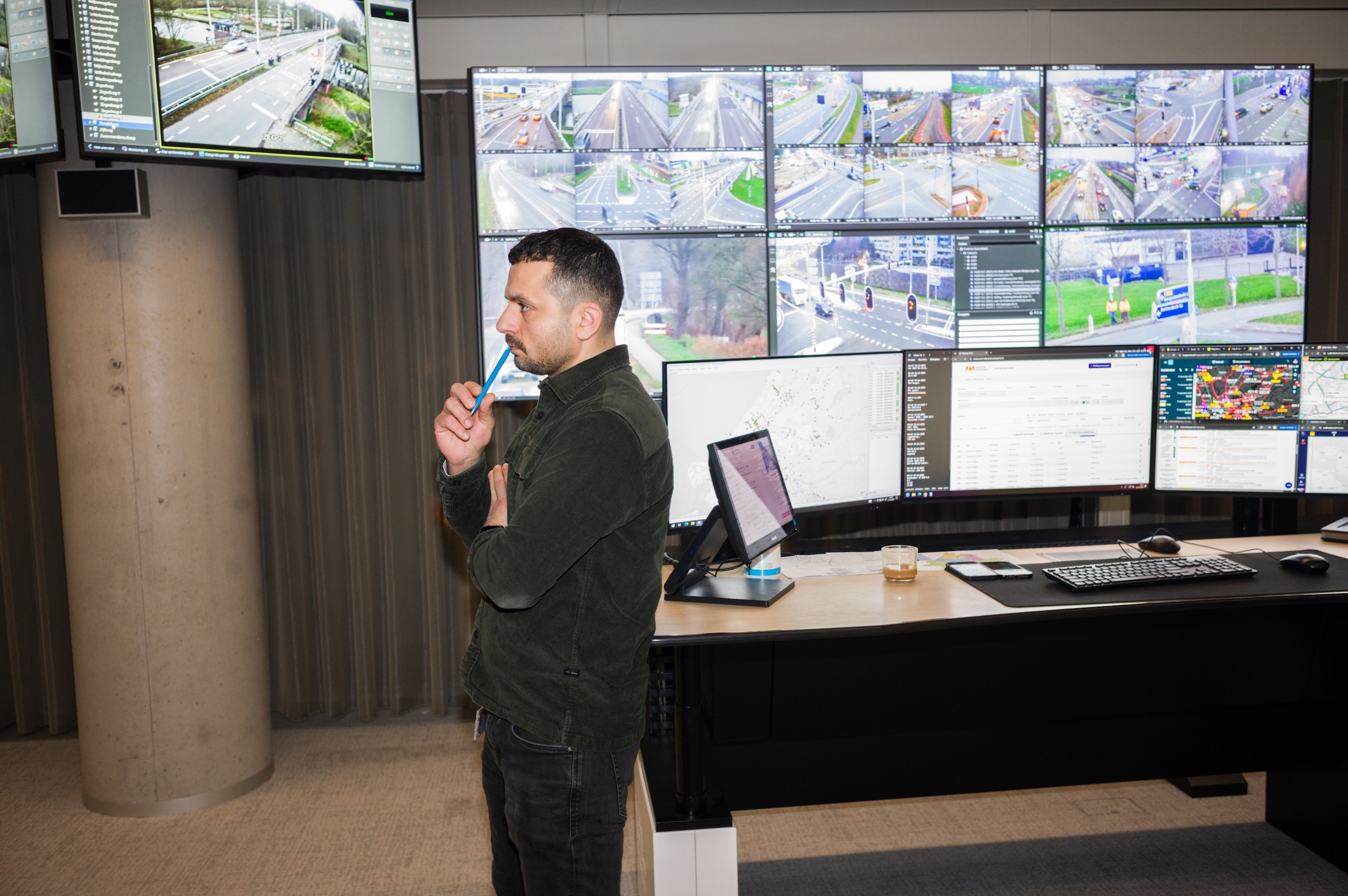 Je ziet ze niet, maar zij zien alles wat er op de weg gebeurt | Trouw