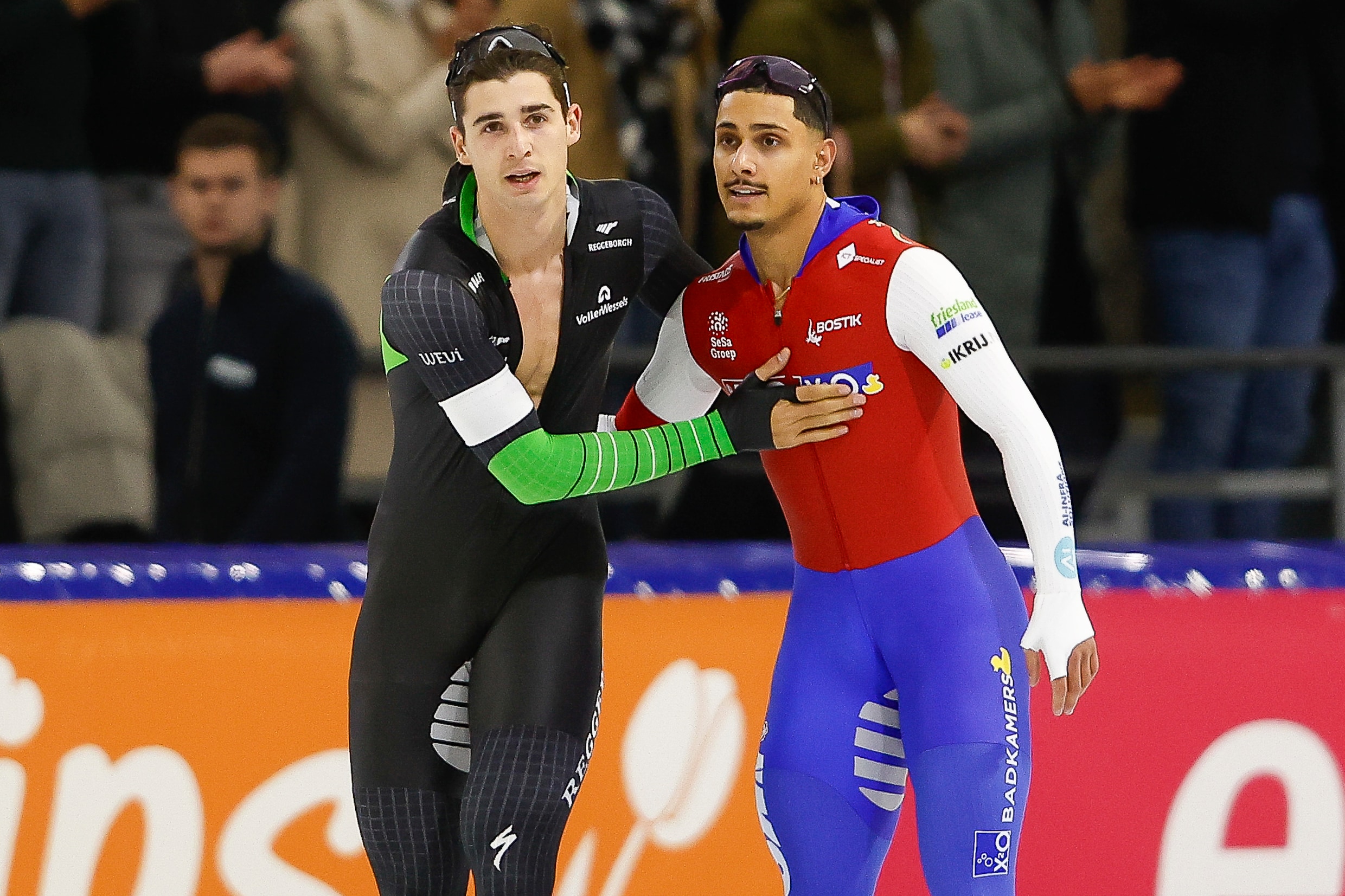 Door alle spanning zijn schaatsers op het kwalificatietoernooi zichzelf ...