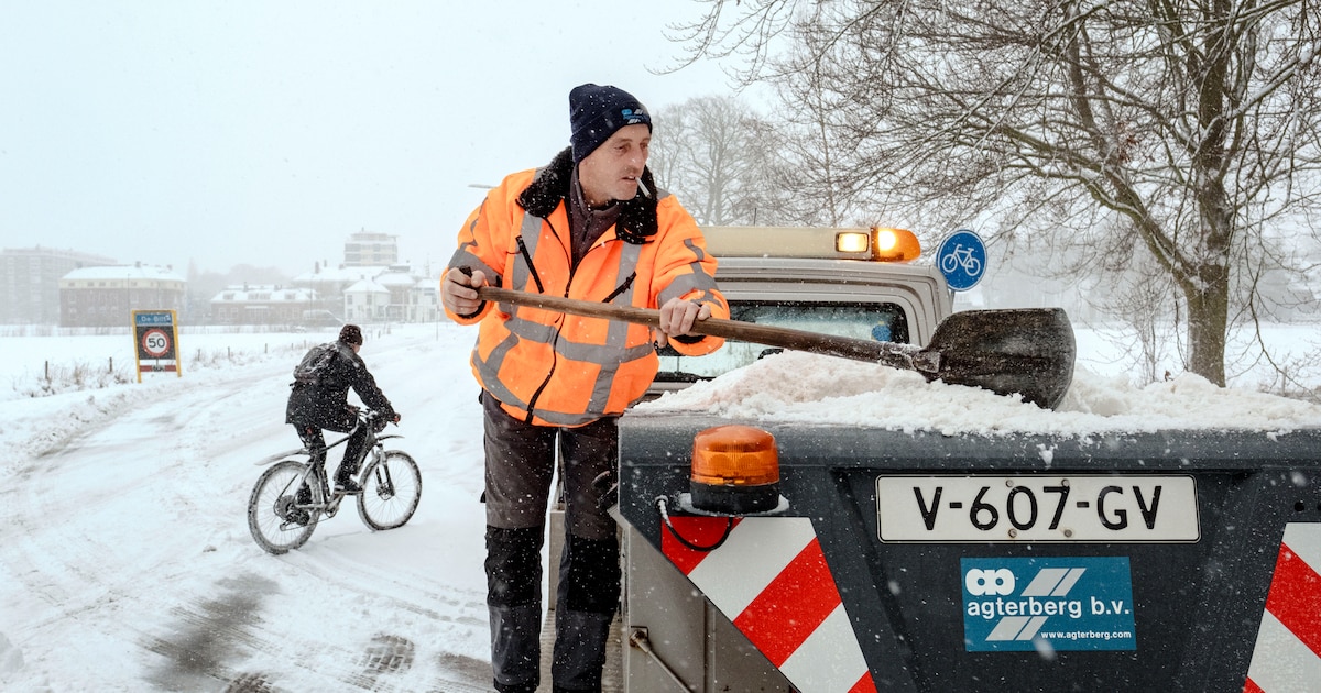 Mee met de strooiwagen van Eric de Leeuw (43): ‘Een fietspad is veel ...