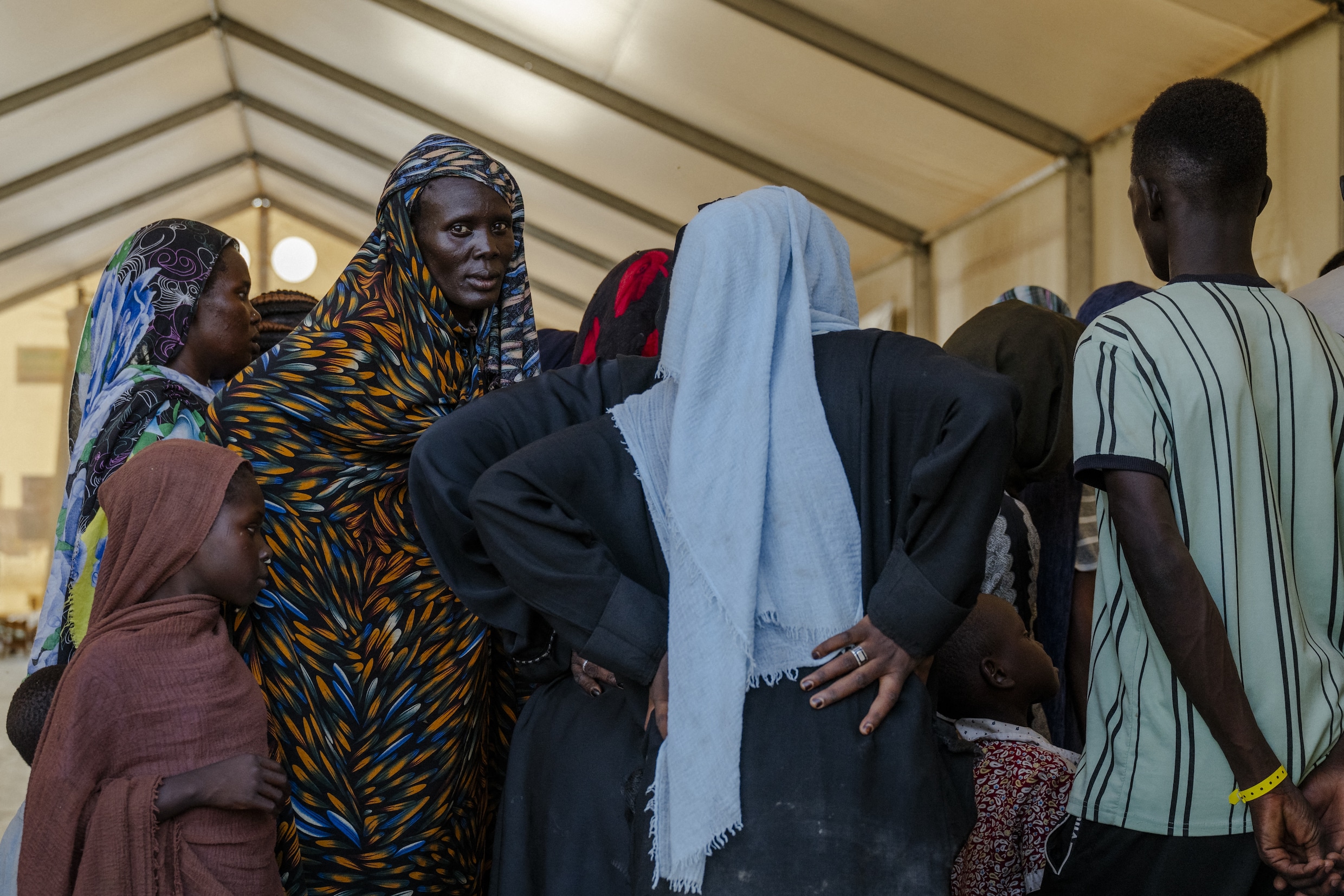 Ondanks de oorlog in Soedan zien we weinig Soedanese vluchtelingen in Europa. Hoe kan dat? | Trouw