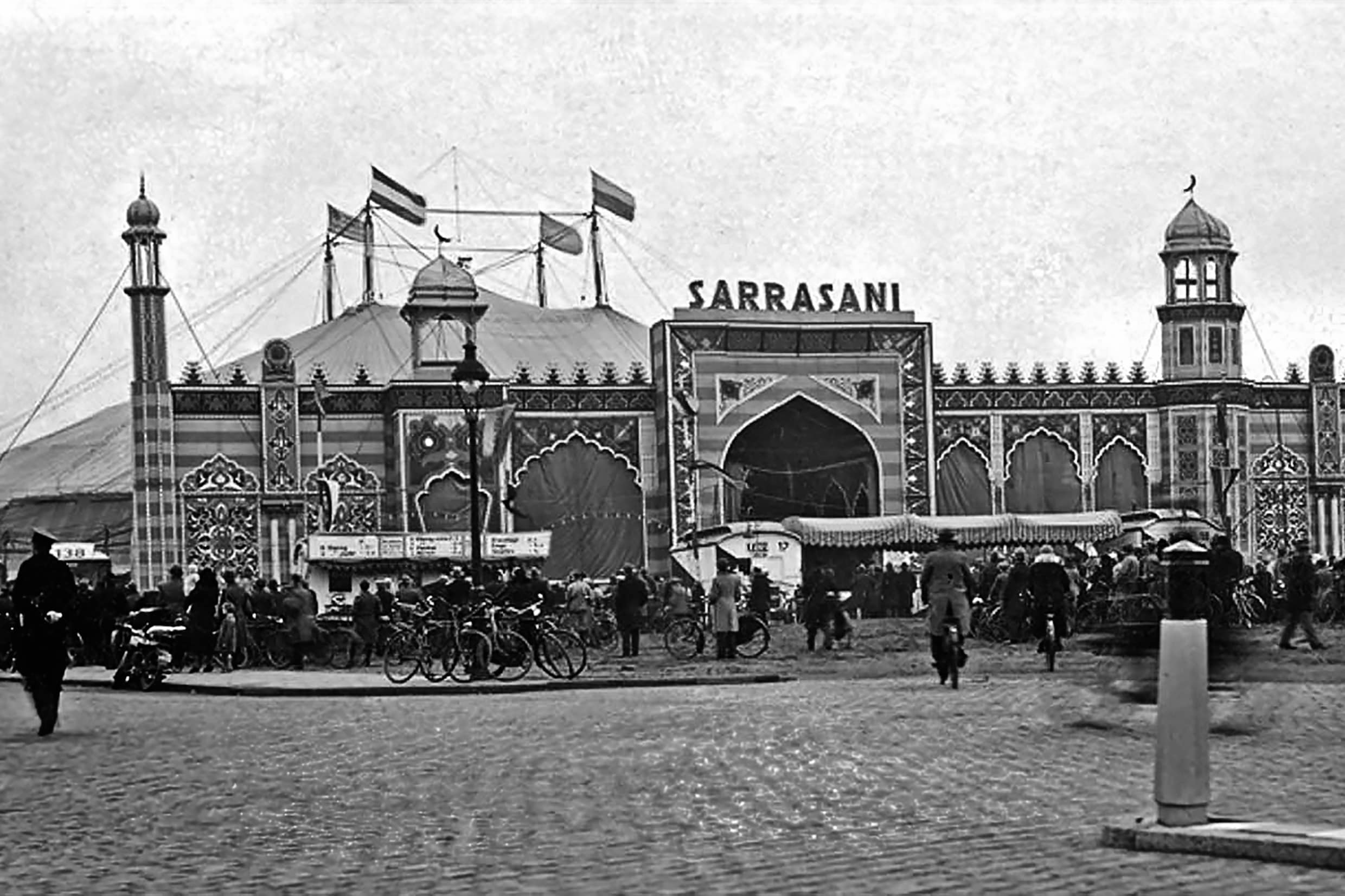 Circus Sarrasani hees 400 dieren op één boot | Trouw