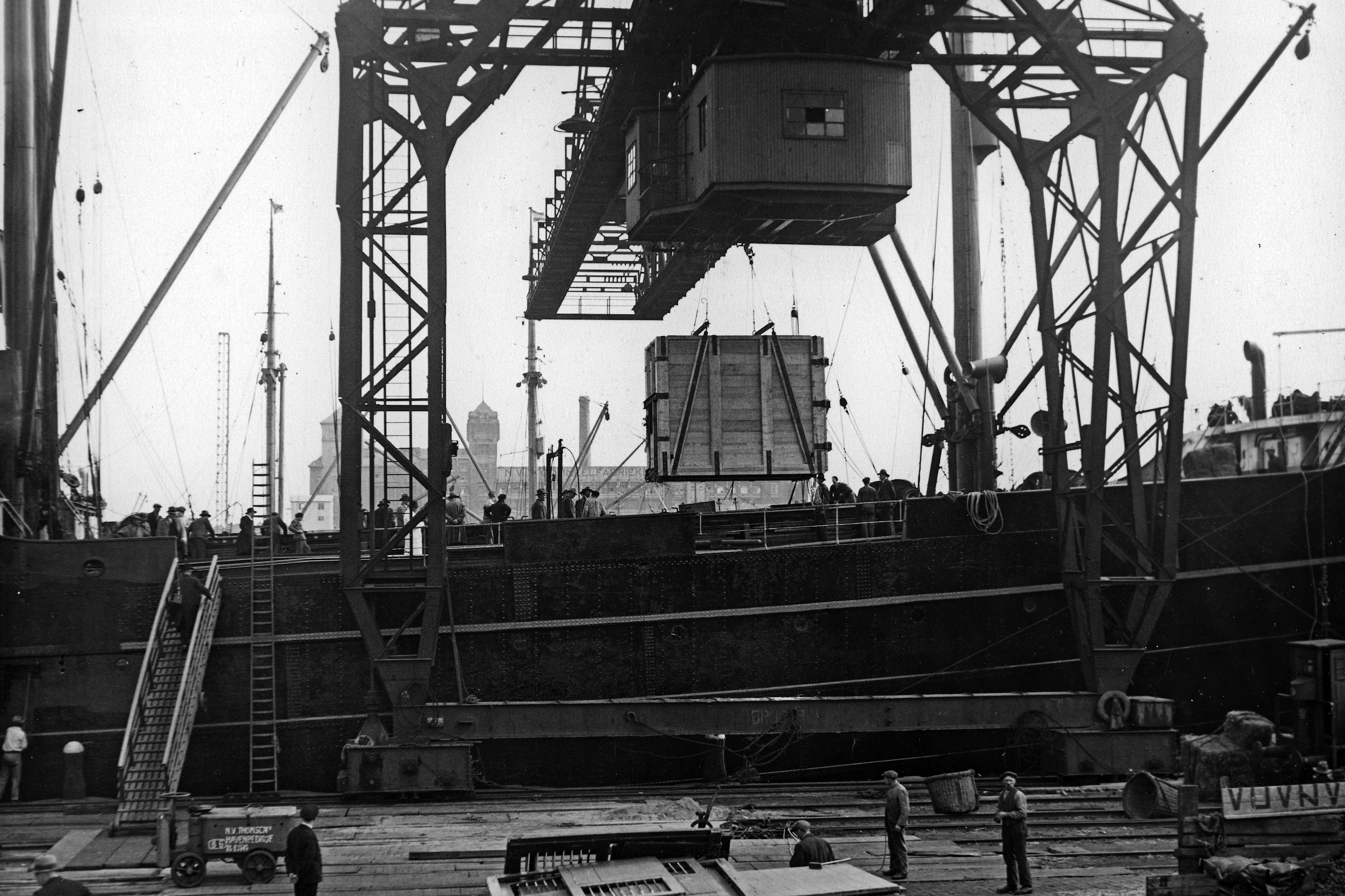 Circus Sarrasani hees 400 dieren op één boot | Trouw