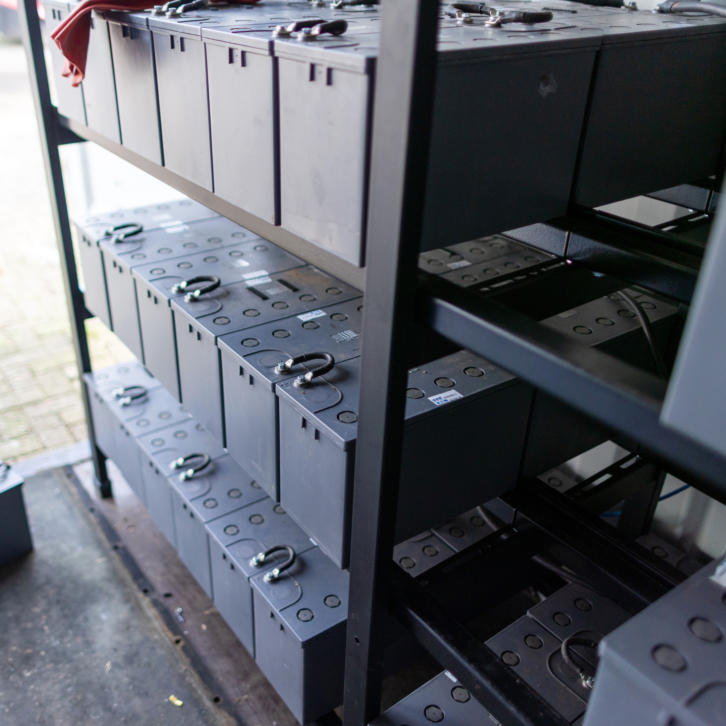Als de salderingsregeling stopt, kunnen oude accu’s uit datacenters ...