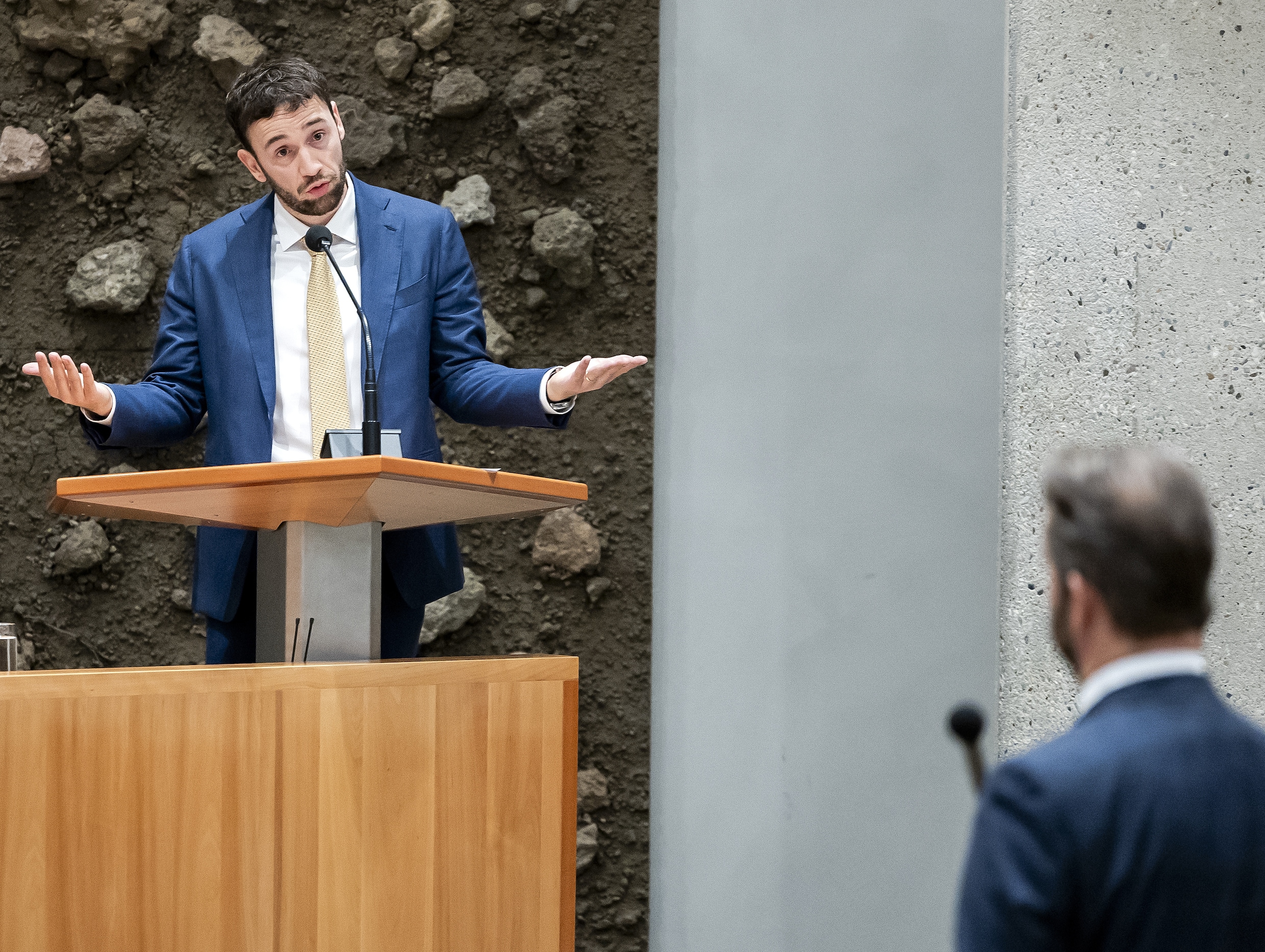 Ervaren bewindslieden, partijroutiniers en nieuwe gezichten: maak ...