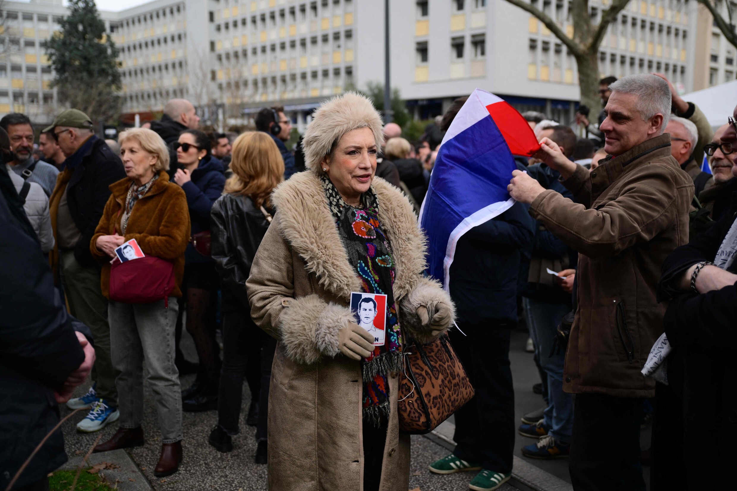 Frankrijk houdt zijn hart vast voor meer politiek geweld. ‘Zij zoeken ...