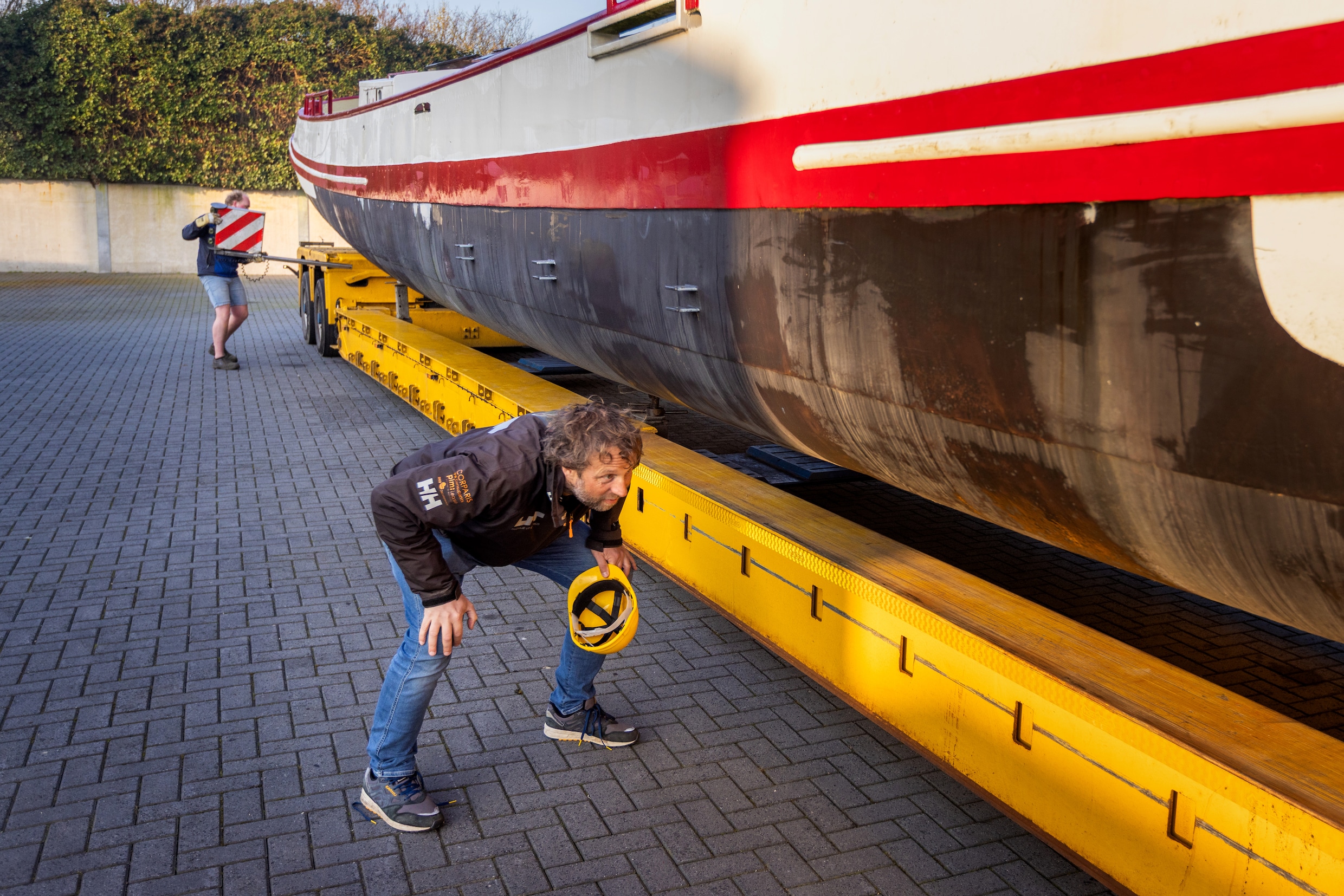 Heeft schipper Luuc Elzinga zijn skûtsje vernield of juist opgeknapt ...