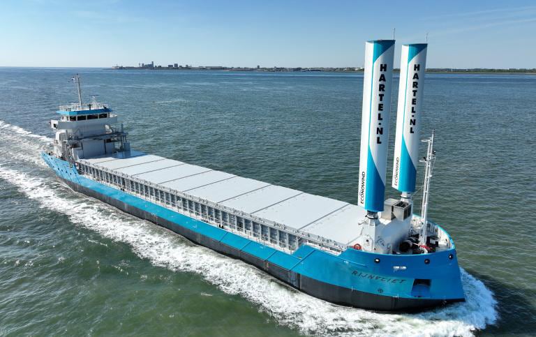 Een Nederlands schip zou deze week wapens hebben afgeleverd in Israël ...