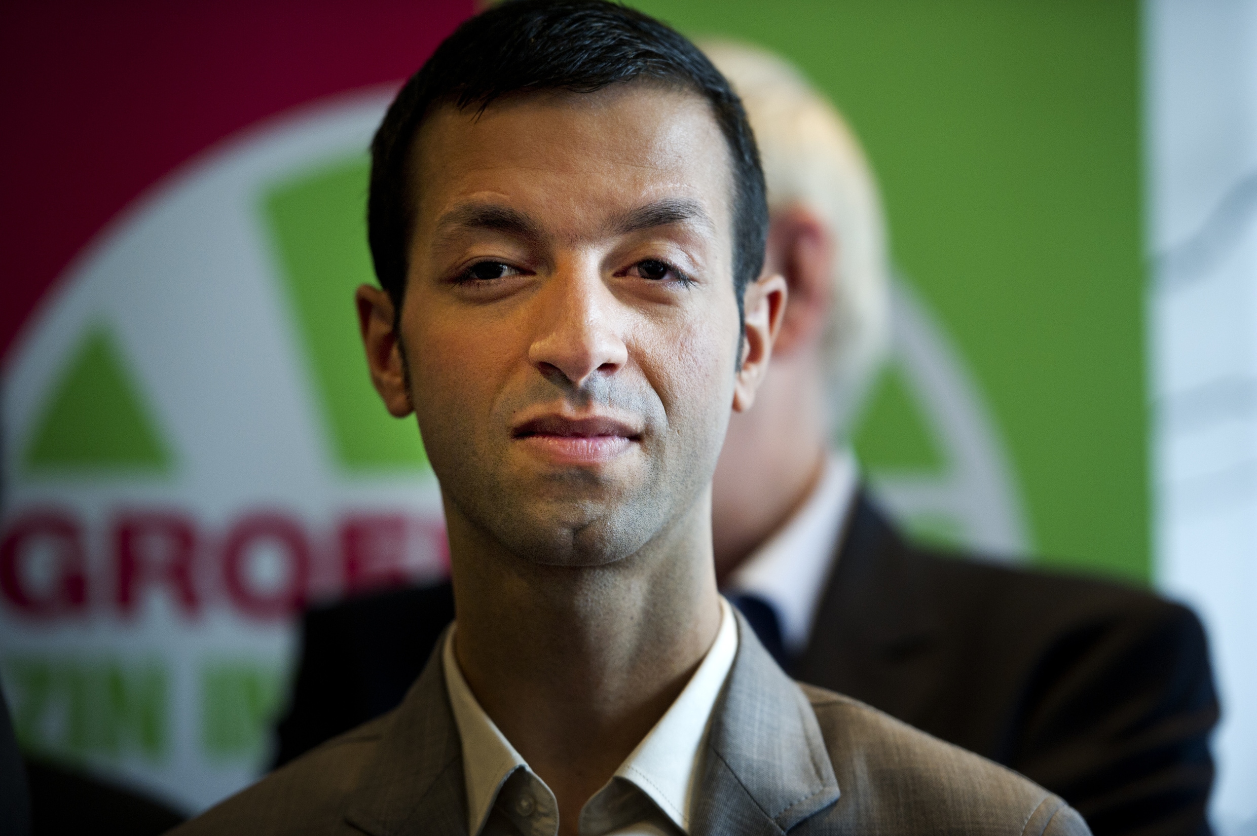 Dibi denkt eraan om leraar te worden | Trouw