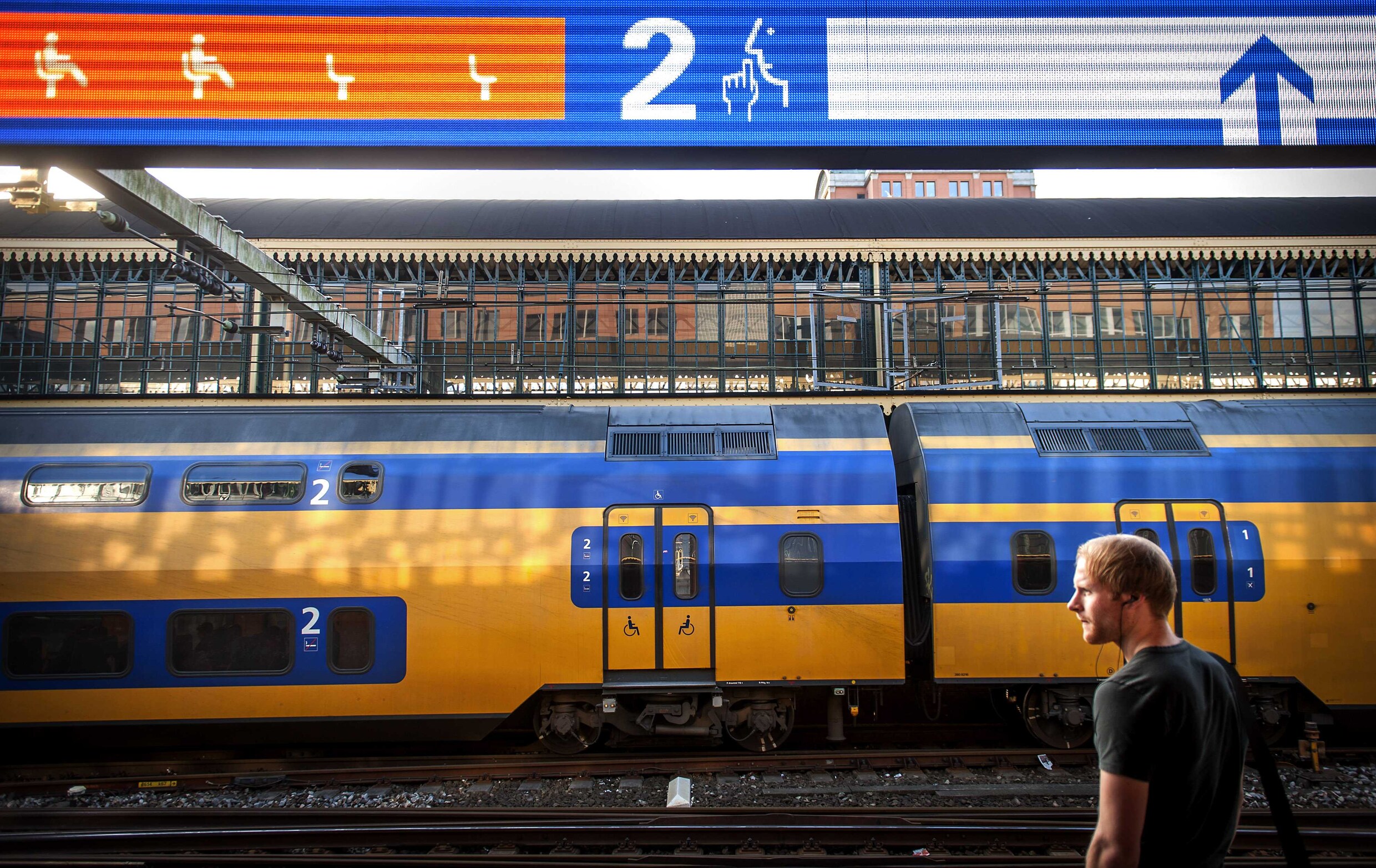 'Vertraagde trein slaat kleine stations over' | Trouw
