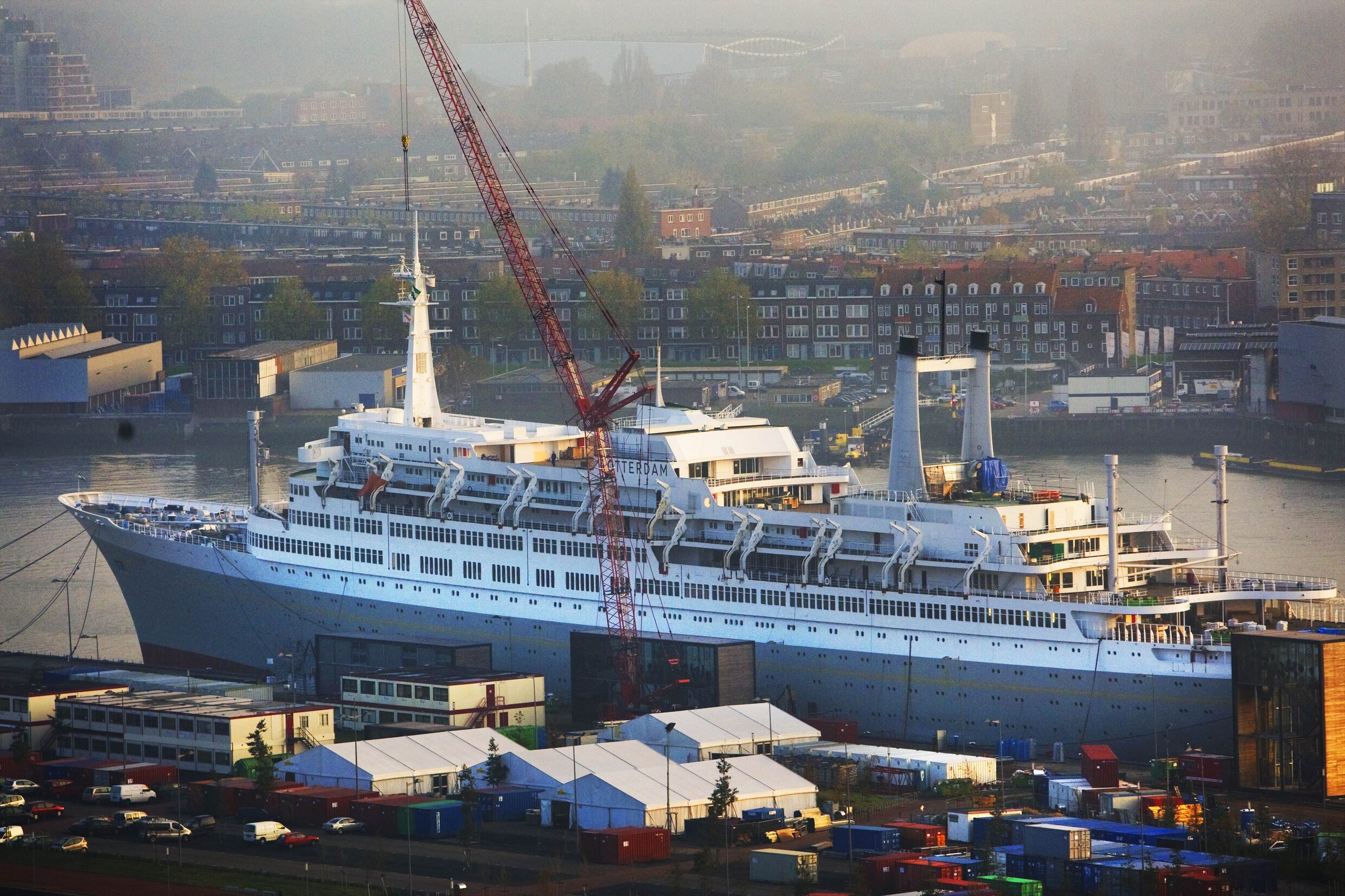 Topman Woonbron: spijt van aankoop ss Rotterdam | Trouw