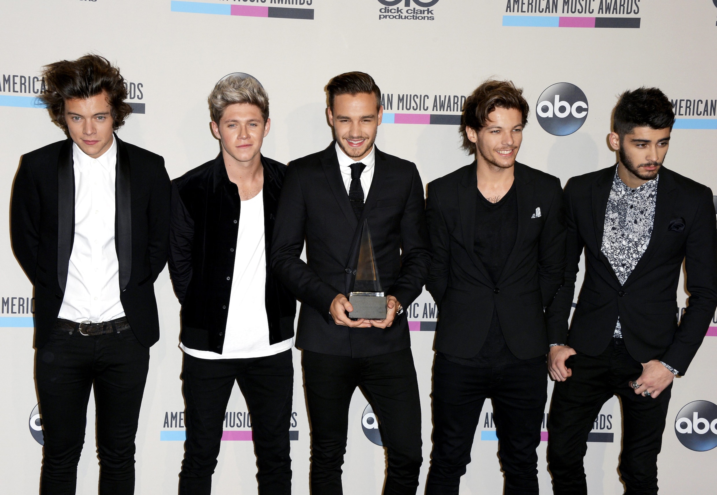 Waarom zet die sympathieke Harry Styles zijn oude One Direction-vriend ...