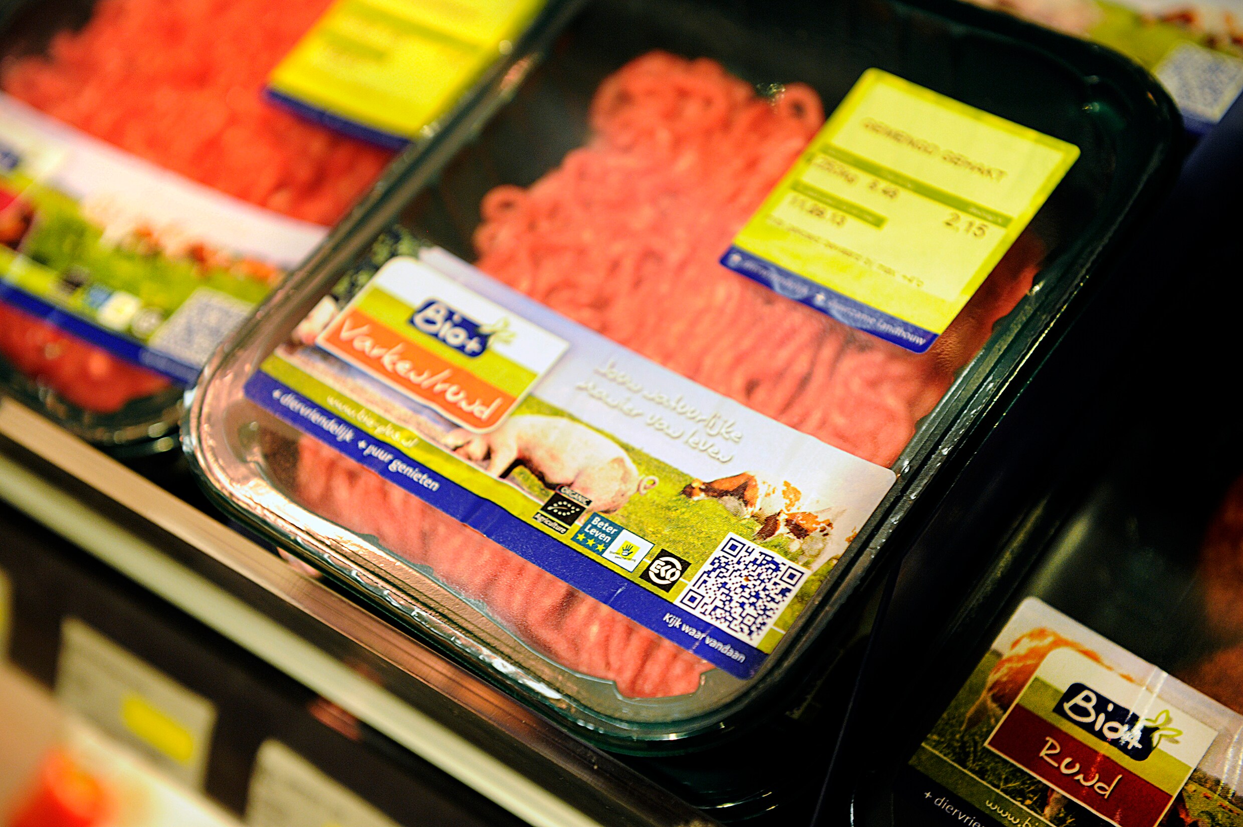 Dierenbescherming houdt vast aan keurmerk Beter Leven | Trouw