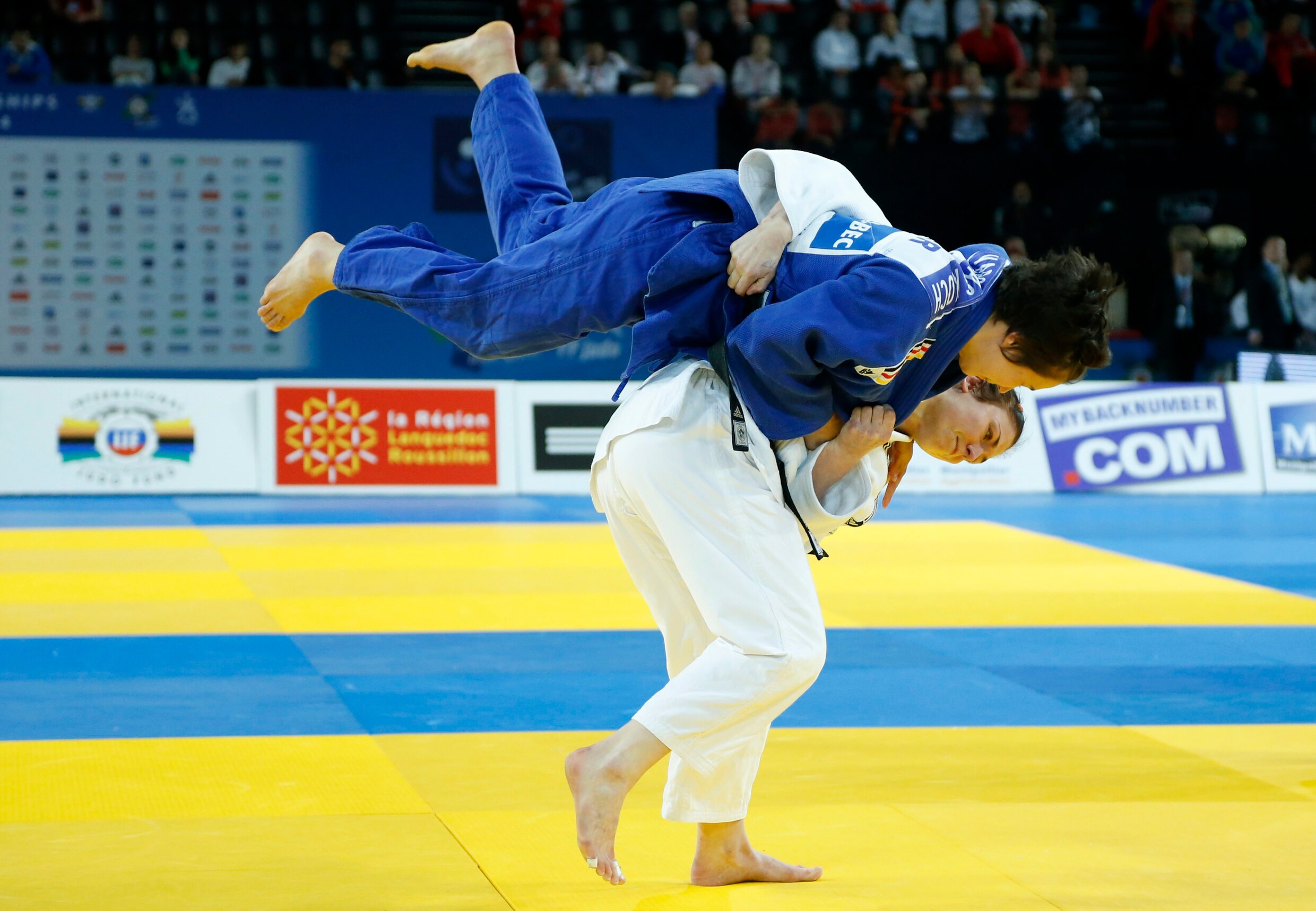 Kim Polling naar halve finale WK | Trouw