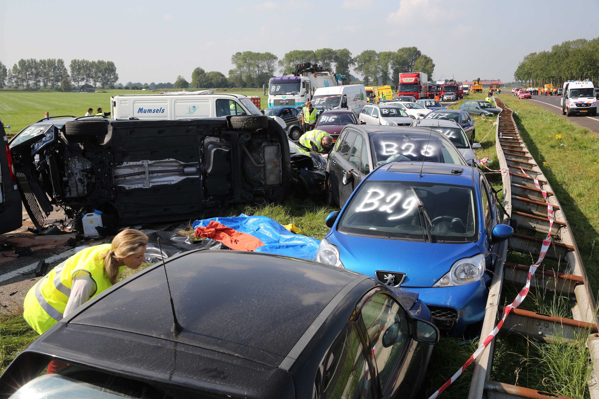 Chaos in Zeeland op A58: 2 doden, 26 gewonden | Trouw