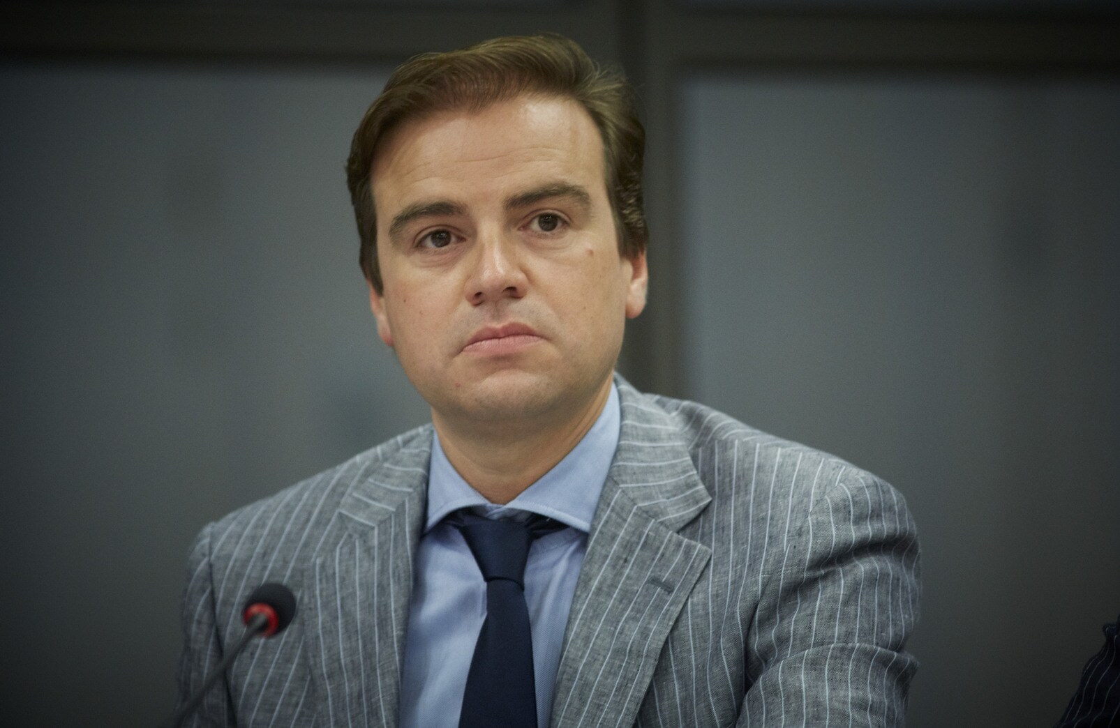 De druk op de staatssecretaris van asielzaken is te groot, vindt de ...