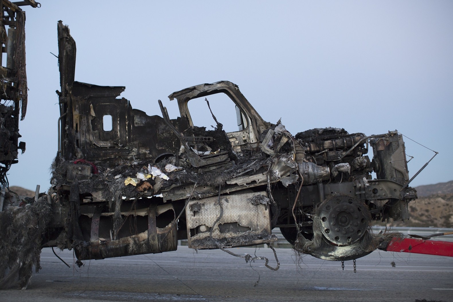 Drones belemmeren blussen bosbrand in Californië | Trouw