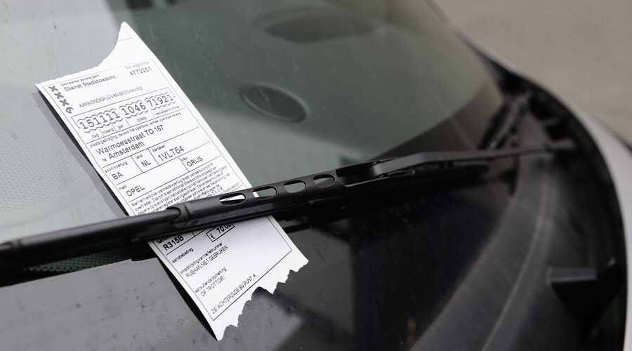 Buitenlandse boetes niet meer aftrekbaar | Trouw