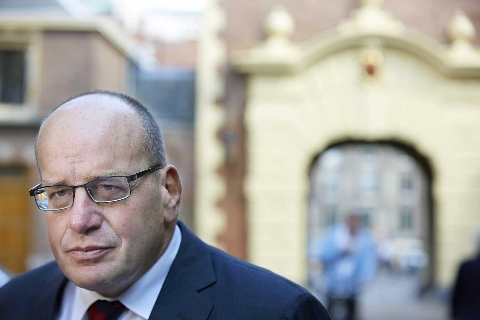 Proeftijd voor zware criminelen wordt langer | Trouw